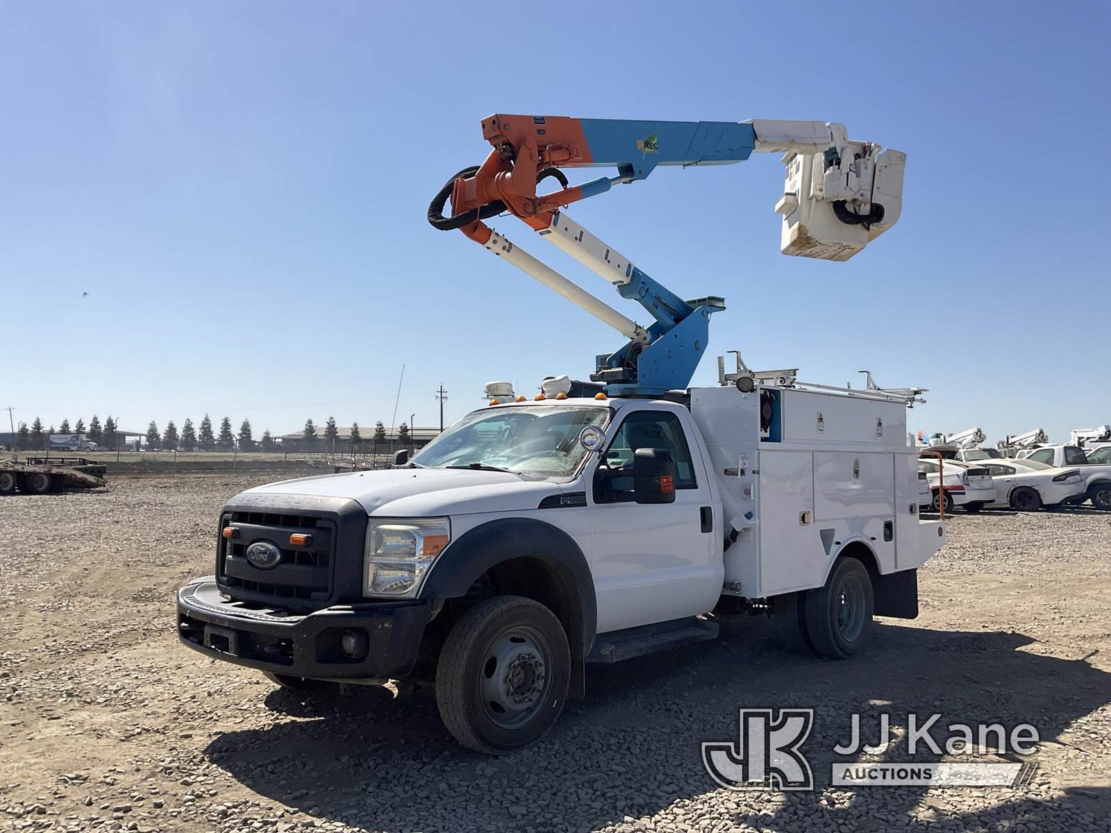 2013 Altec AT37G, 350 Lb 37.5 ft, Articulating & Telescopic Bucket ...