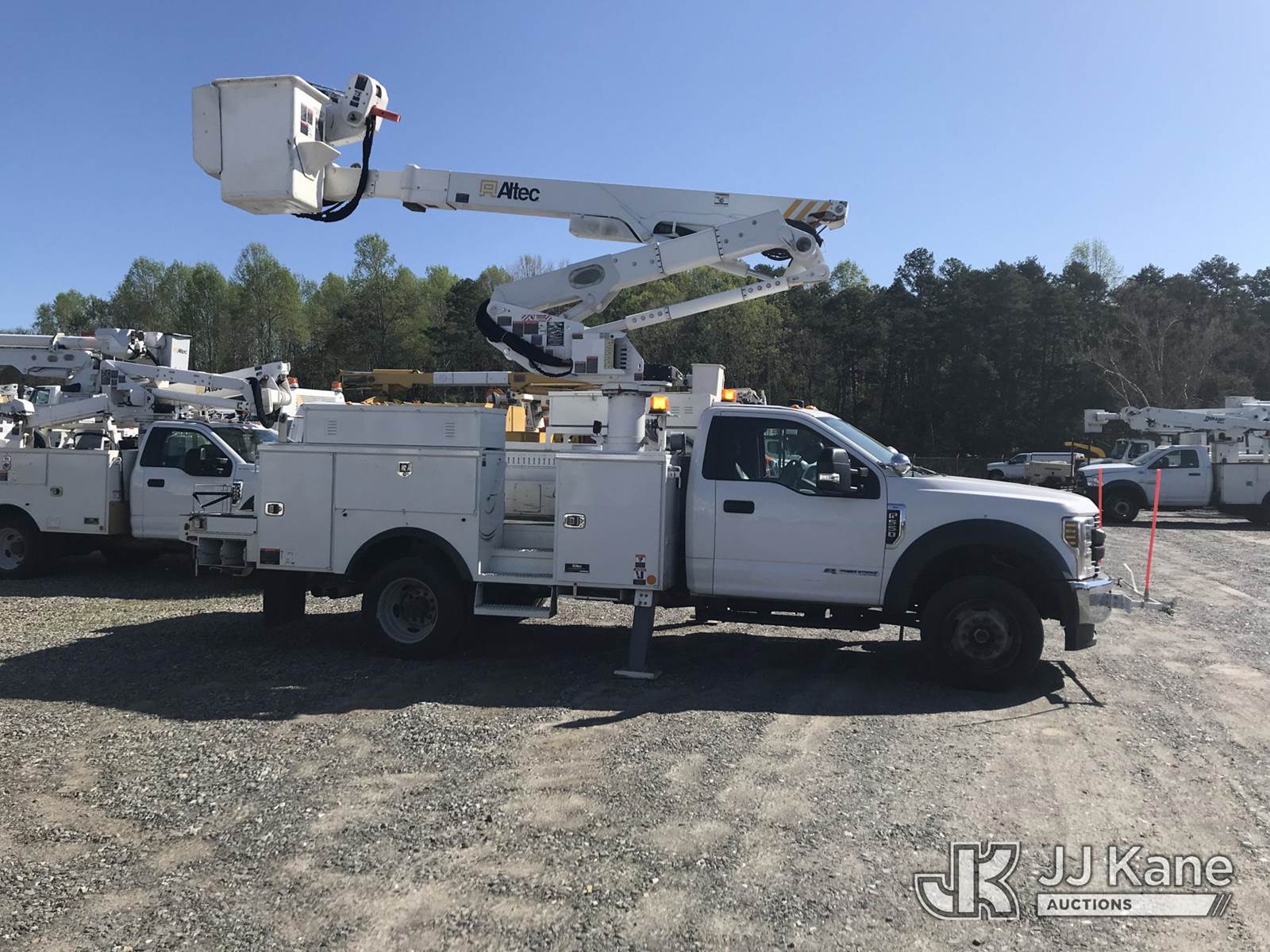 2019 Altec AT41-MH, 46 ft, Articulating & Telescopic Bucket Truck For ...