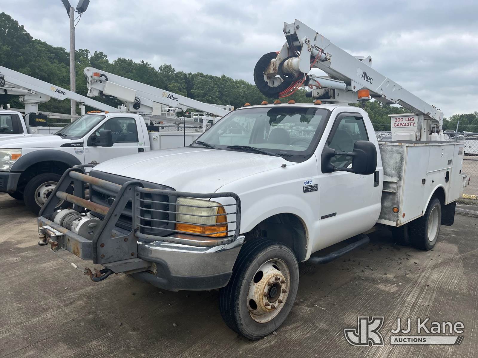 2000 Altec AT35-G, 40 ft, Articulating & Telescopic Bucket Truck For ...