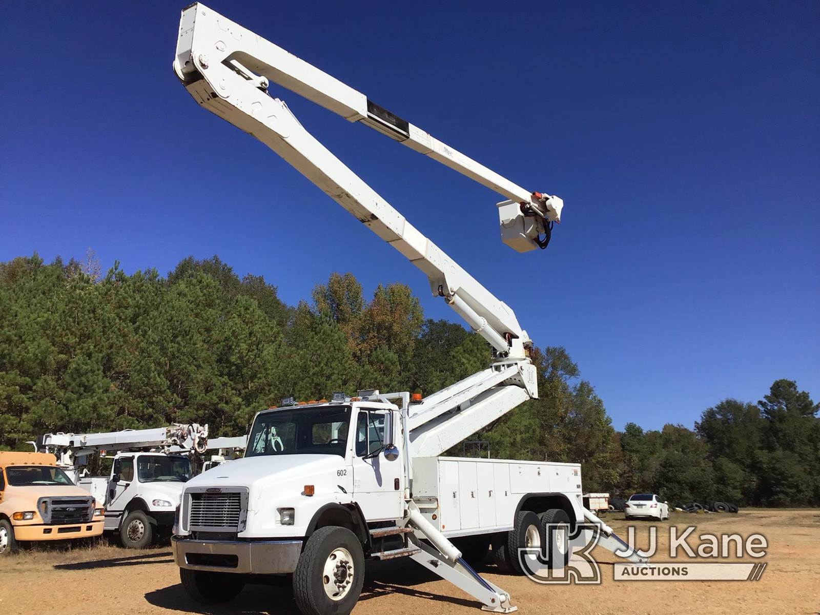 2001 Altec A77T-E93-MH, 98 ft, Articulating & Telescopic Material ...