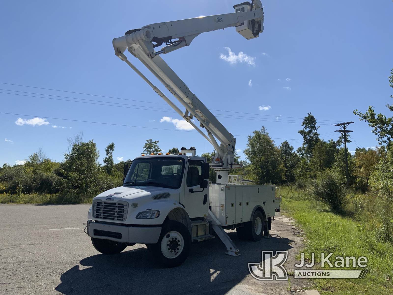 2017 Altec TA60, 65 ft, Articulating & Telescopic Material Handling ...