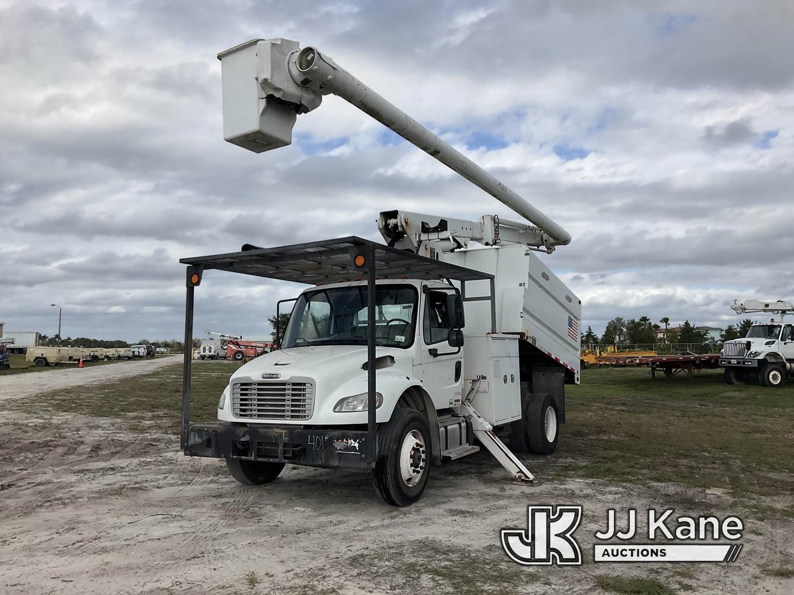 2012 Altec LRV56, 61 ft, Over-Center Bucket Truck For Sale | Westlake ...