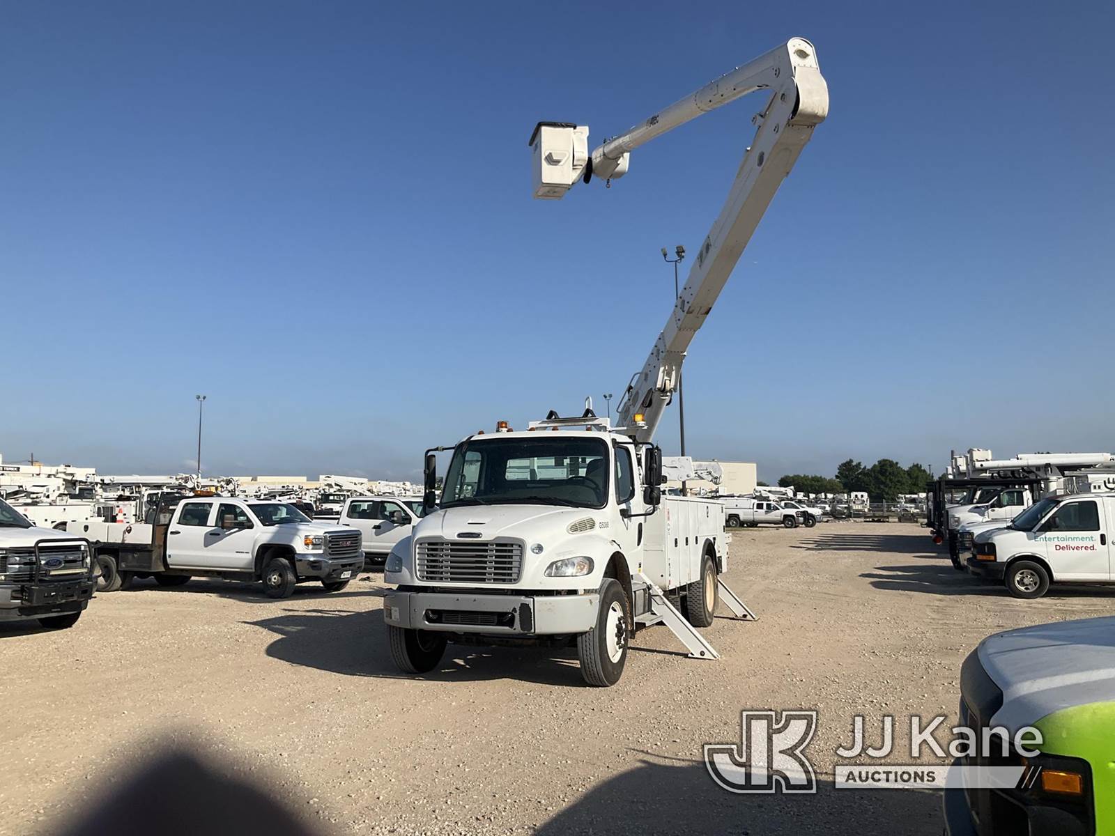 2019 Altec AA55-MH, 60 ft, Material Handling Bucket Truck For Sale ...