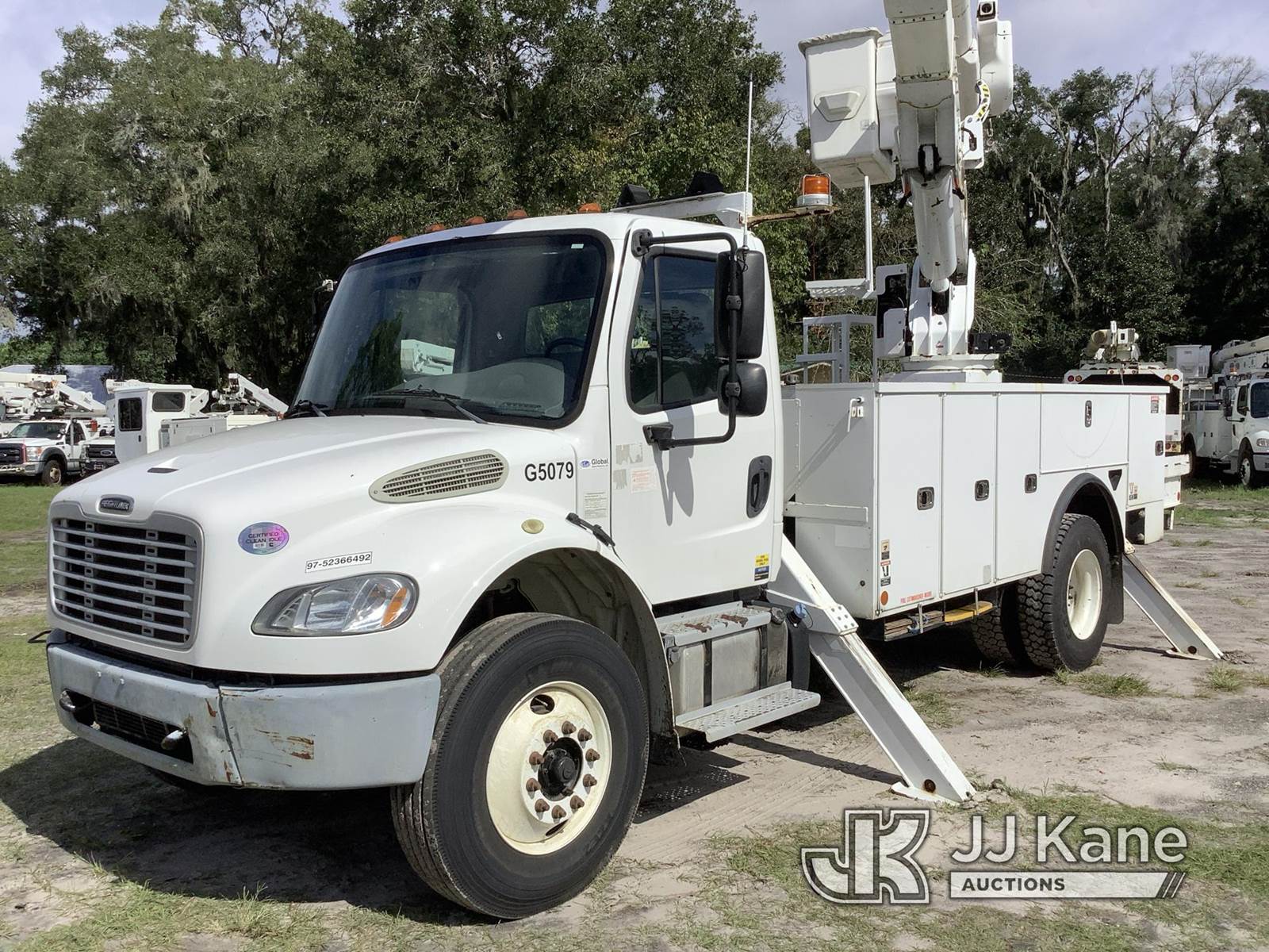 2019 Altec AA55E-MH, 60 ft, Material Handling Bucket Truck For Sale ...