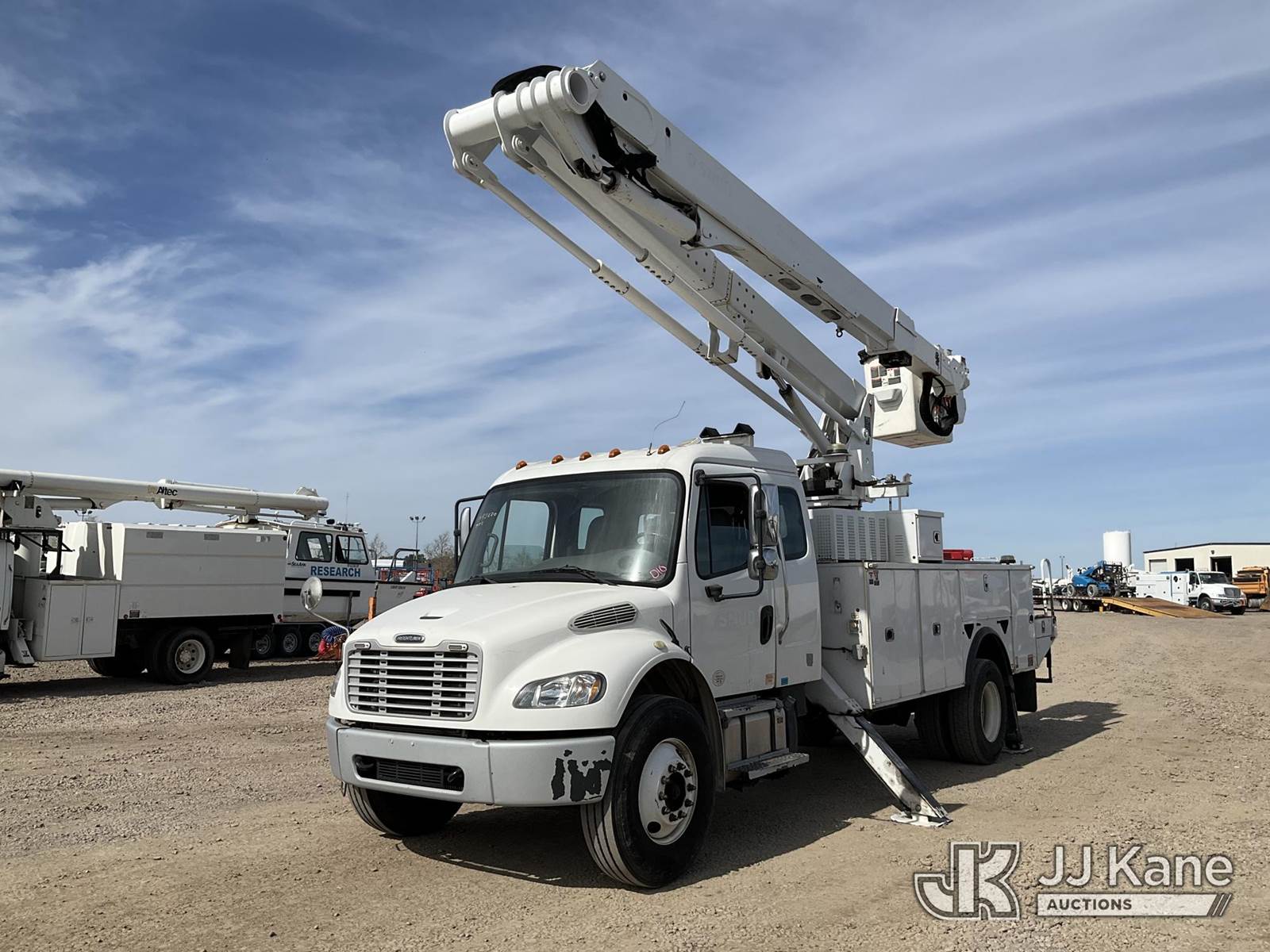 2015 Altec TA60, 65 ft, Articulating & Telescopic Material Handling ...