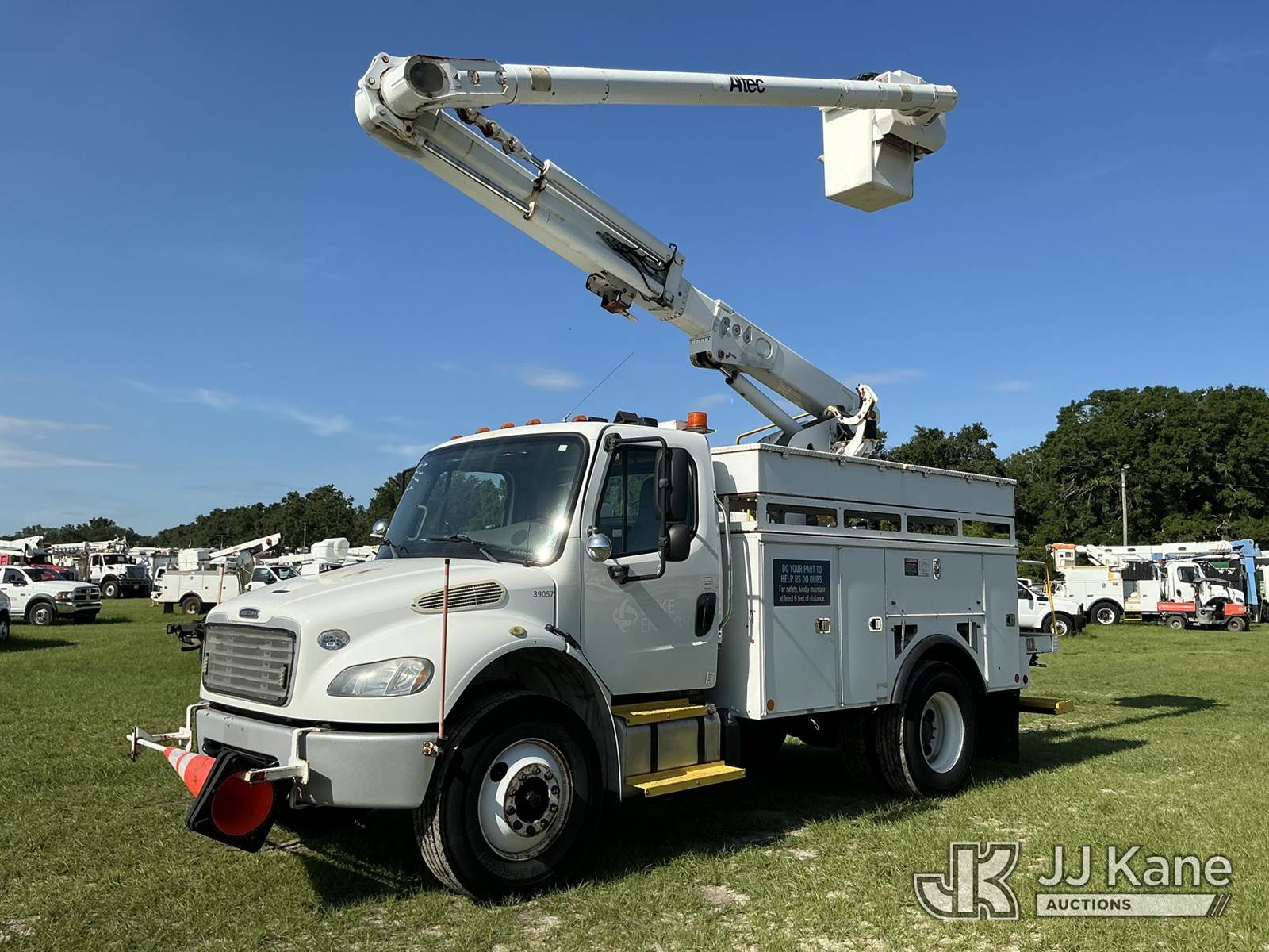 2014 Altec L42A, 47 ft, Over-Center Bucket Truck For Sale, 11,077 Hours ...