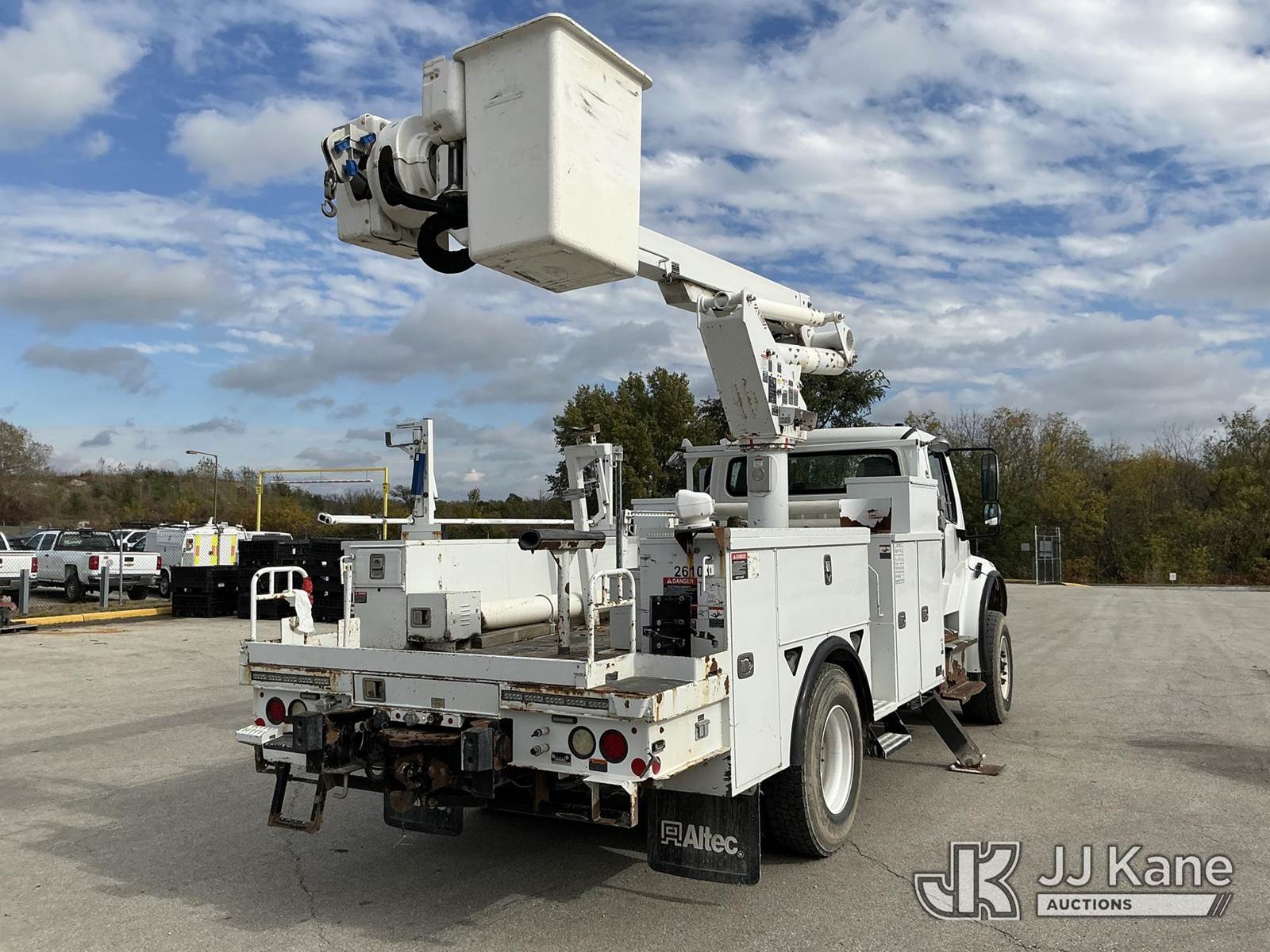 2017 Altec TA41M, 46 ft, Articulating & Telescopic Material Handling Bucket Truck For Sale ...