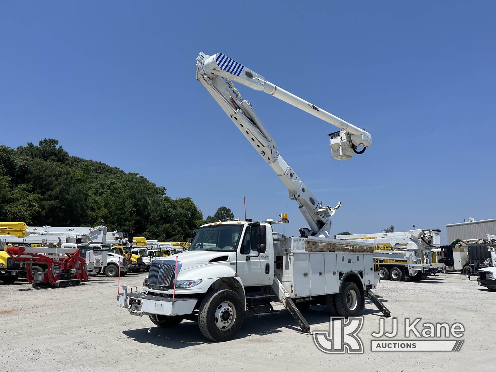 2013 Altec AM55, 60 ft, Over-Center Material Handling Bucket Truck For Sale, 10,828 Hours ...