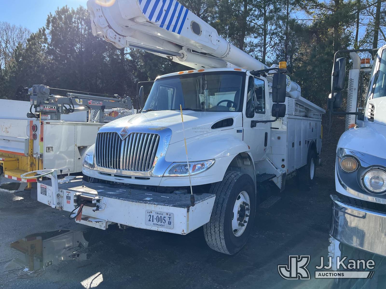 2014 Altec AM55, 60 ft, Over-Center Material Handling Bucket Truck For Sale, 12,666 Hours ...