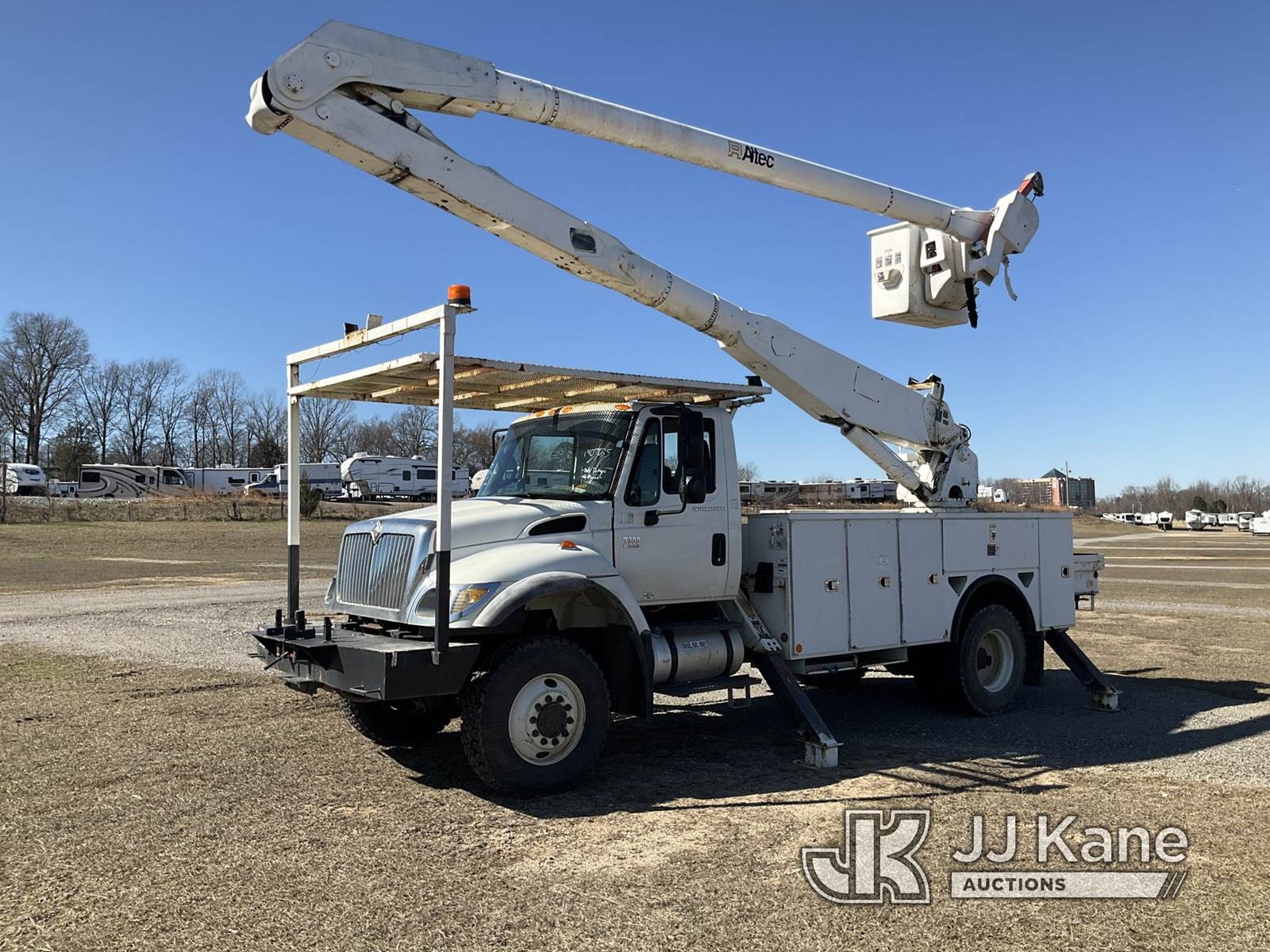 2007 Altec AA755L-MH, 60 ft, Material Handling Bucket Truck For Sale ...