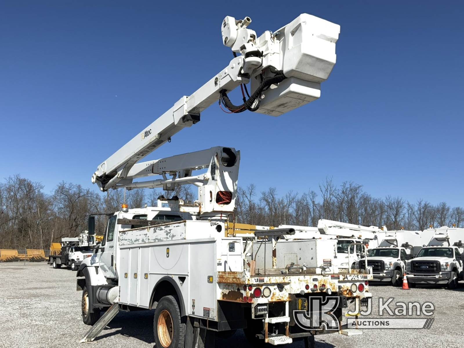 2014 Altec TA60, 65 ft, Articulating & Telescopic Material Handling ...