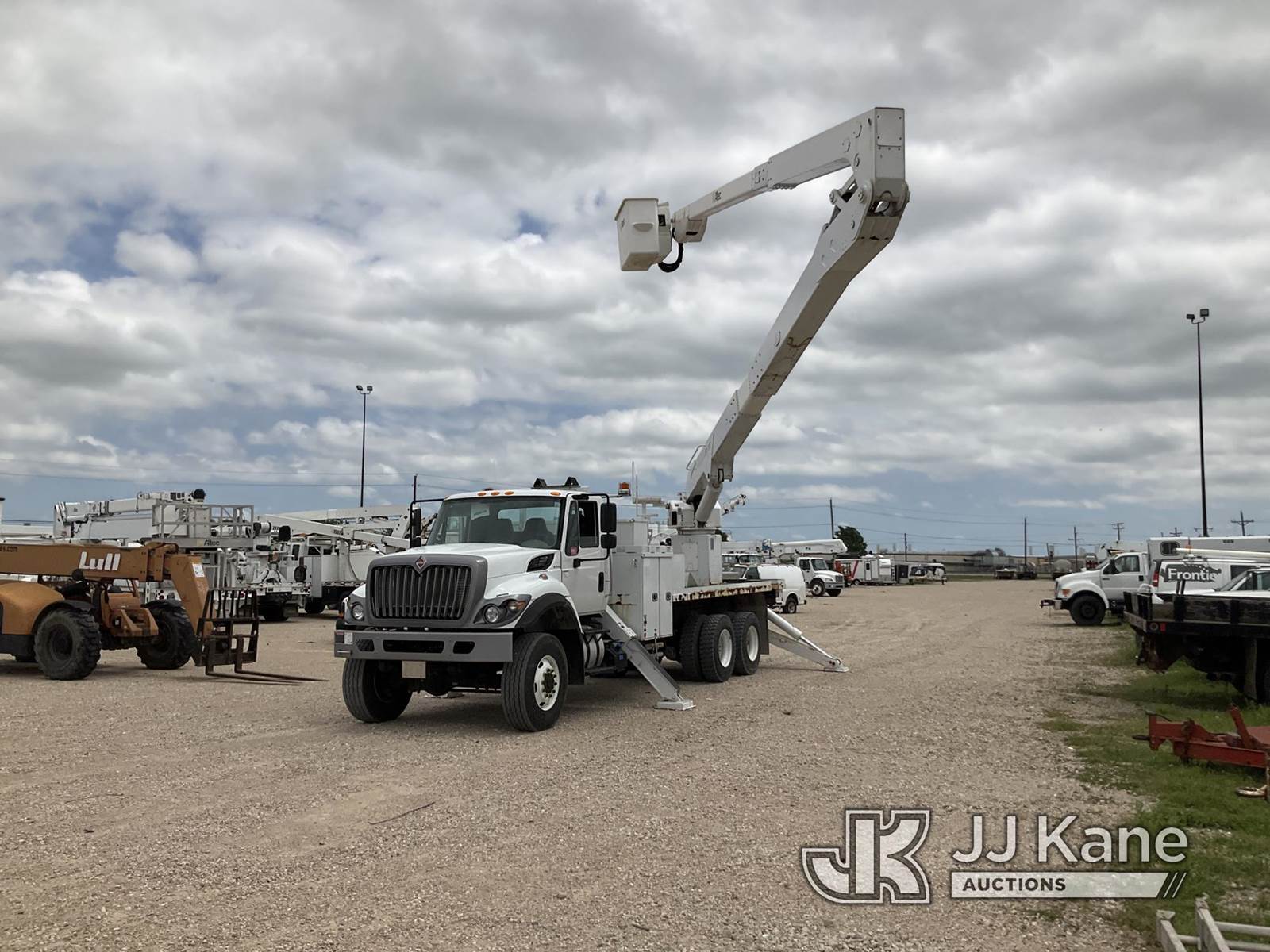 2019 Altec A77-T, 82 ft, Articulating & Telescopic Material Handling Bucket Truck For Sale ...