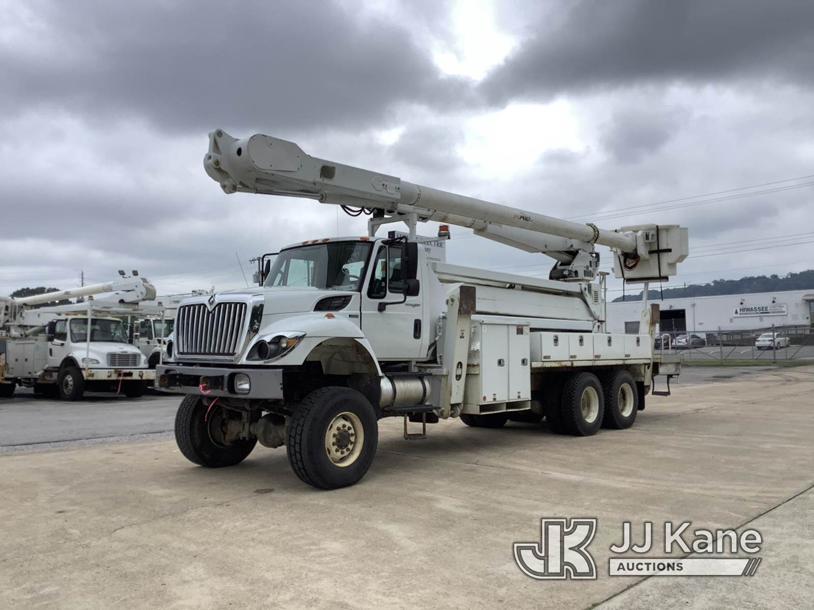 2013 Altec AM900-E100, 105 ft, Double-Elevator Bucket Truck For Sale ...