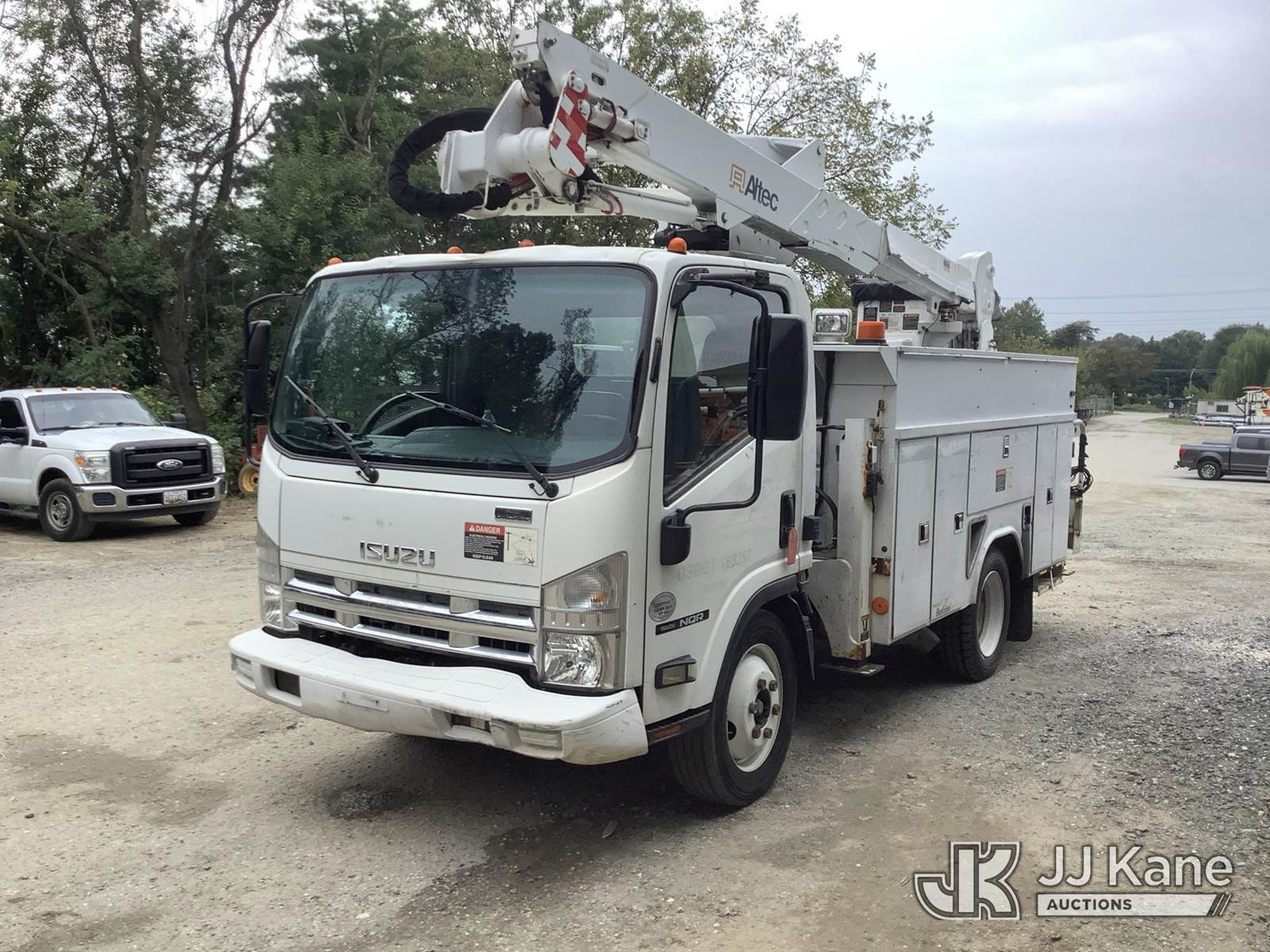 2010 Altec AT37G, 350 Lb 42 ft, Articulating & Telescopic Bucket For ...