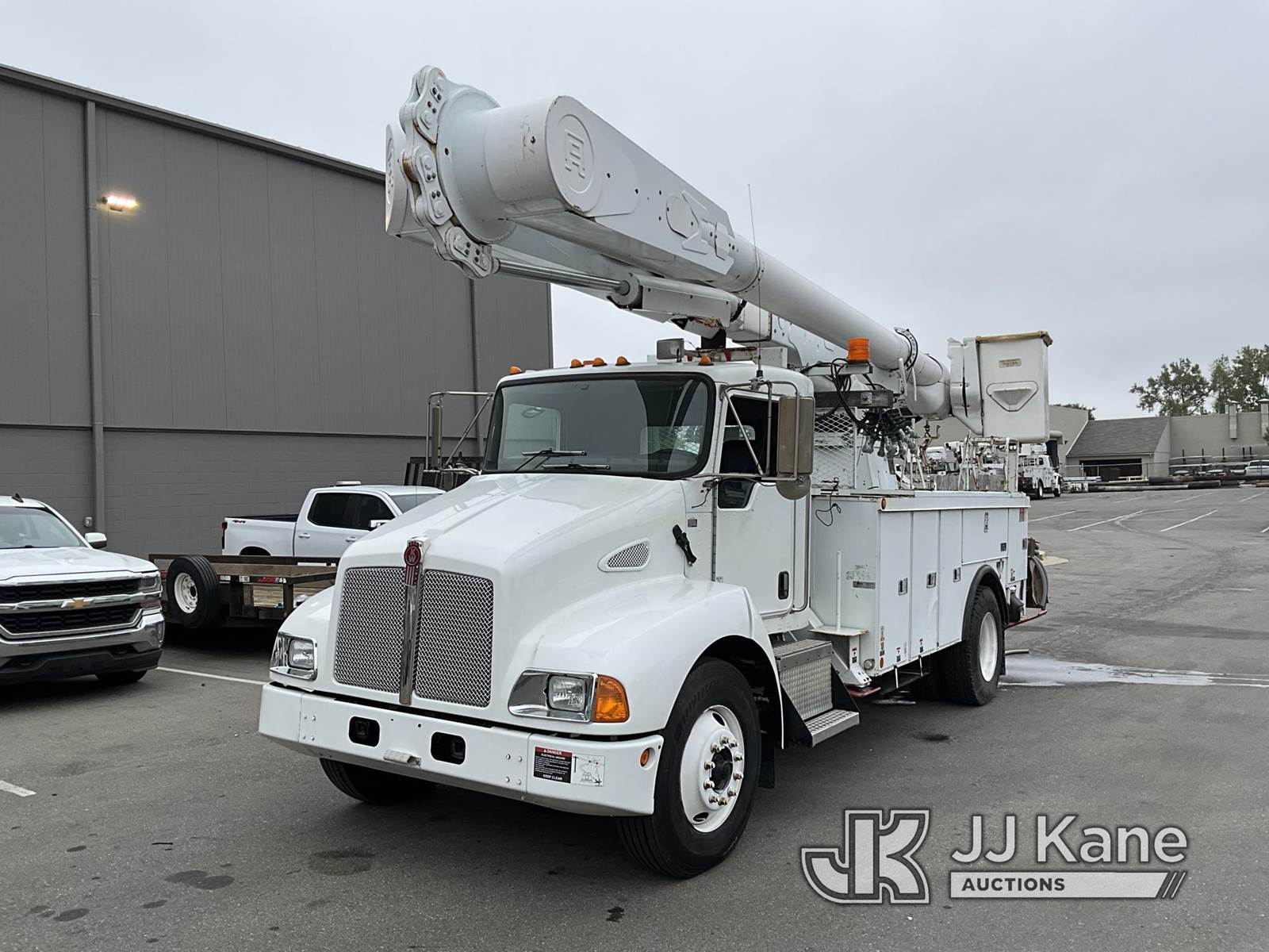 2007 Altec AM55, 60 ft, Over-Center Material Handling Bucket Truck For ...