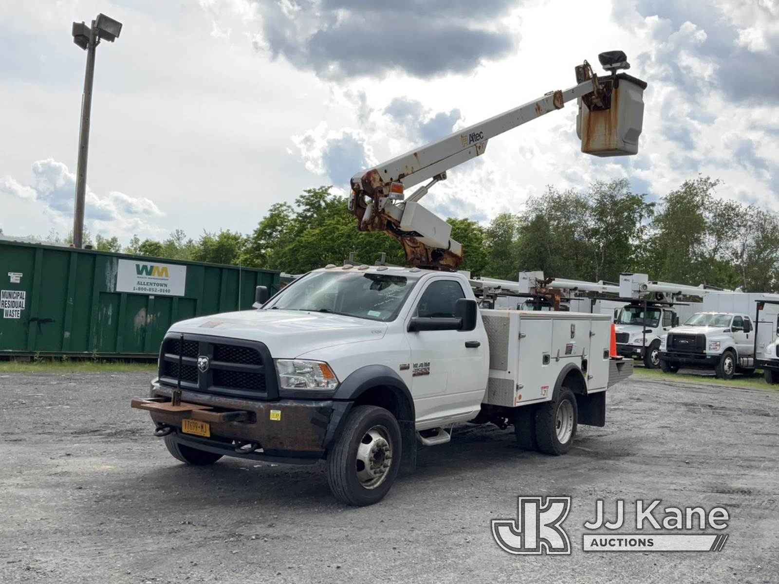 2016 Altec AT200A, 35 ft, Telescopic Non-Insulated Bucket Truck For ...