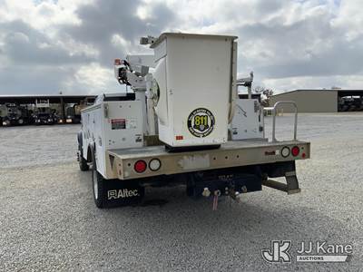 2016 Altec AT200A, 35 ft, Telescopic Non-Insulated Bucket Truck For ...