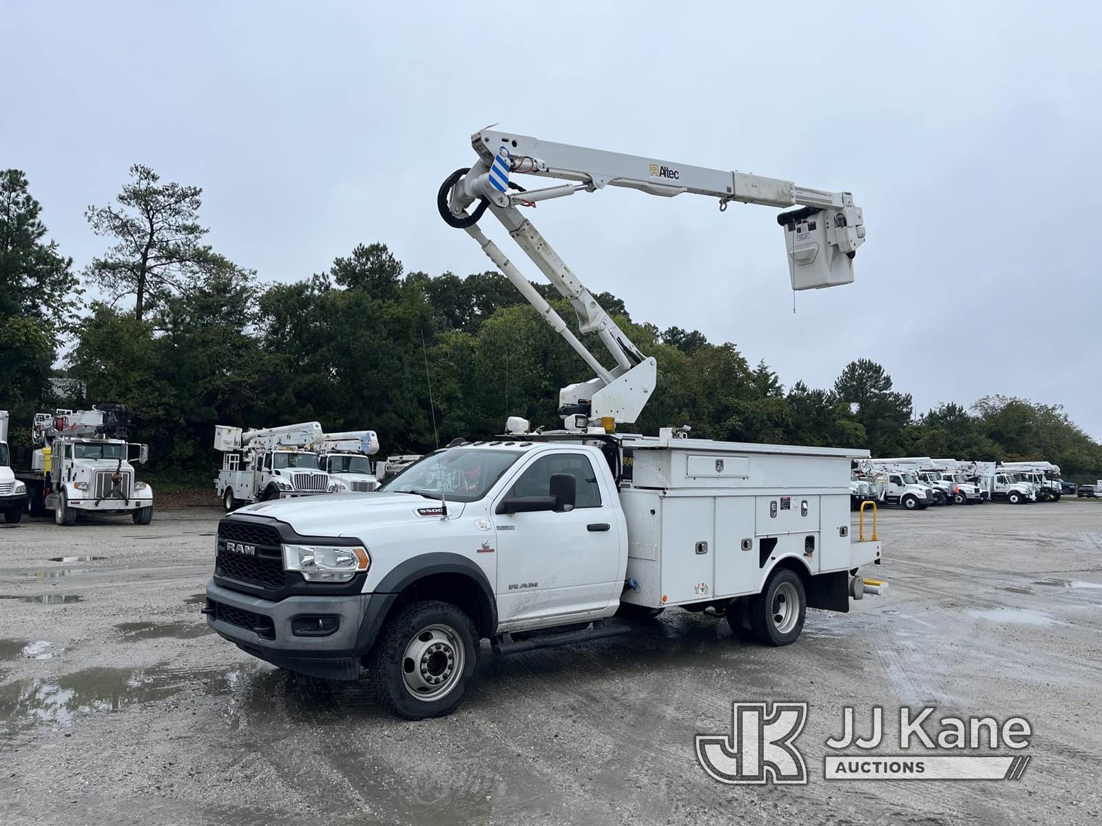 2020 Altec AT40G, 45 ft, Articulating & Telescopic Bucket Truck For ...