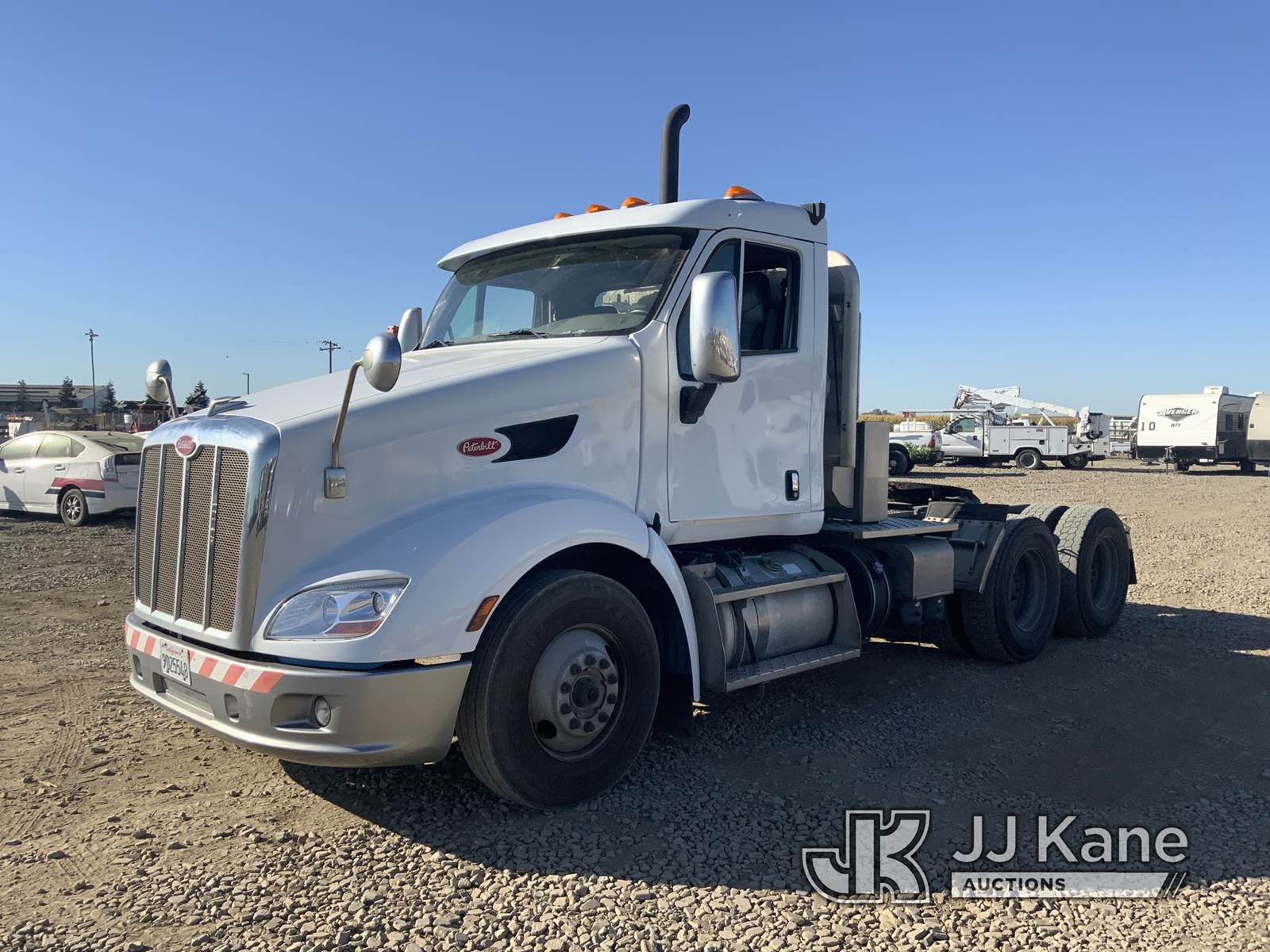 2013 Peterbilt 587 T/A Truck Tractor For Sale, 13,966 Hours | Dixon, CA ...