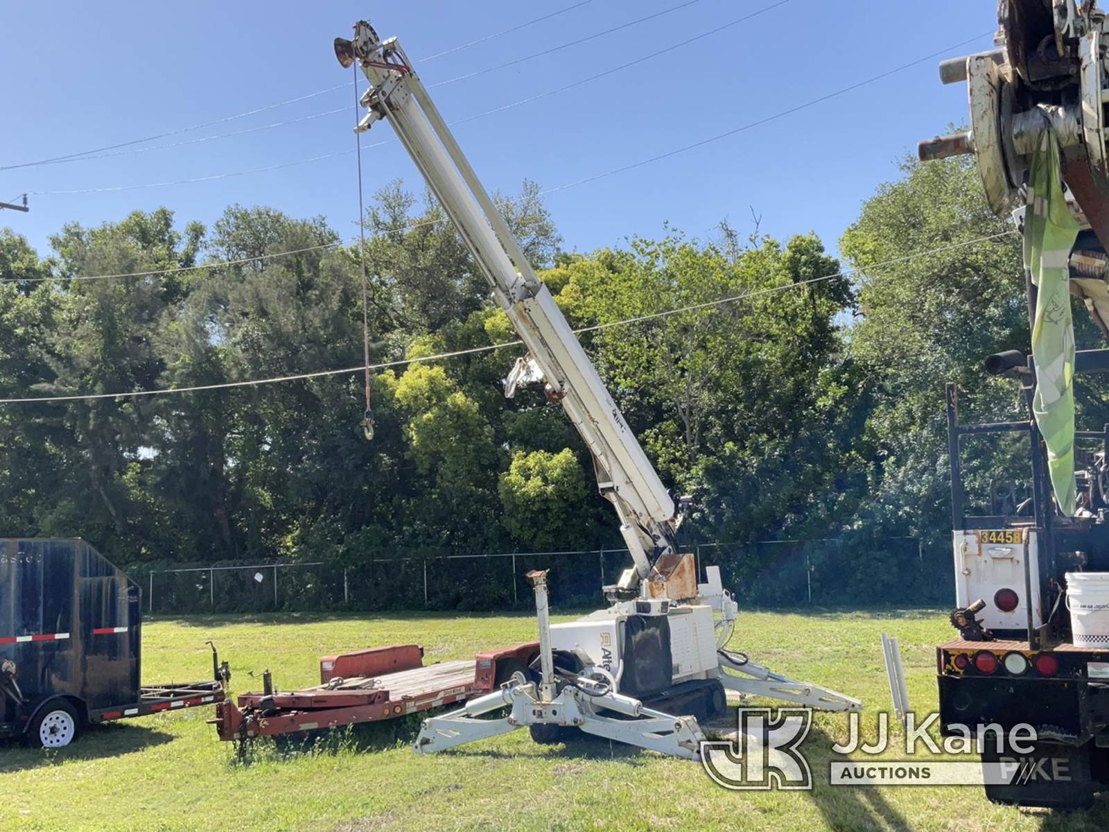 2013 Altec DB37, 3,800 Lb Back Yard Digger Derrick For Sale, 751 Hours ...