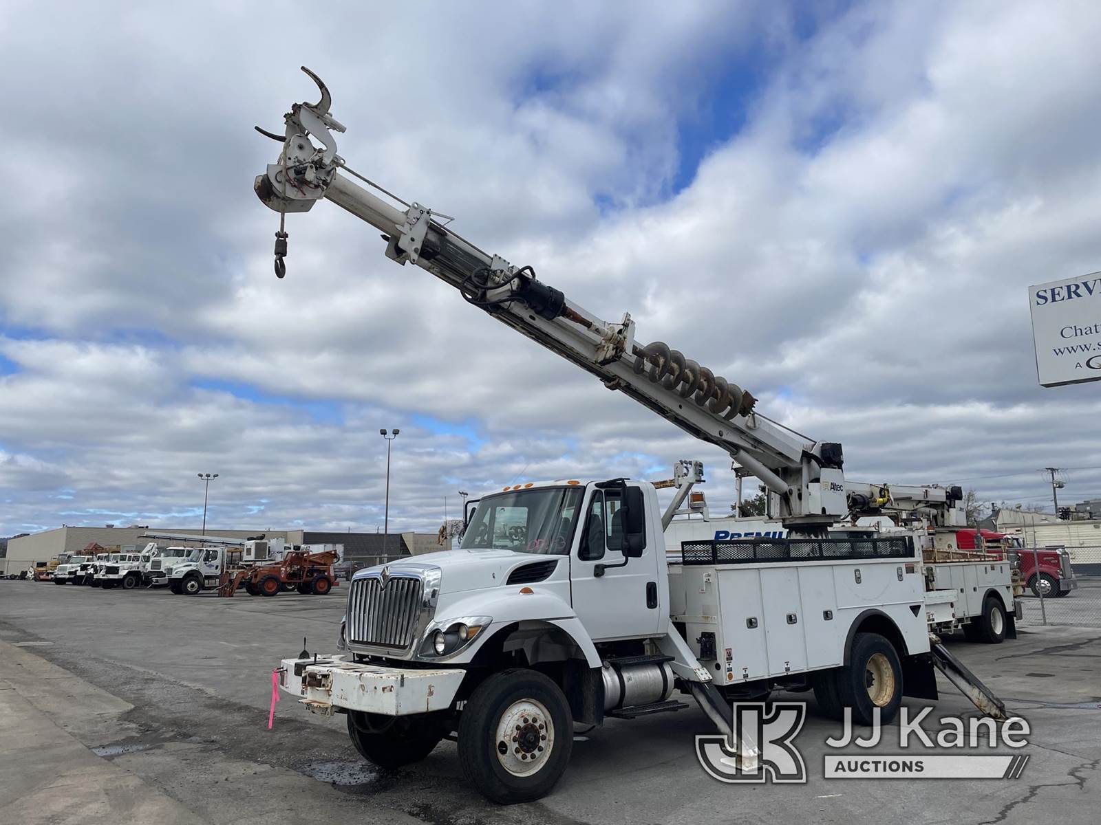2016 Altec DC47B-TR, 23,790 Lb Digger Derrick For Sale, 64,376 Miles ...