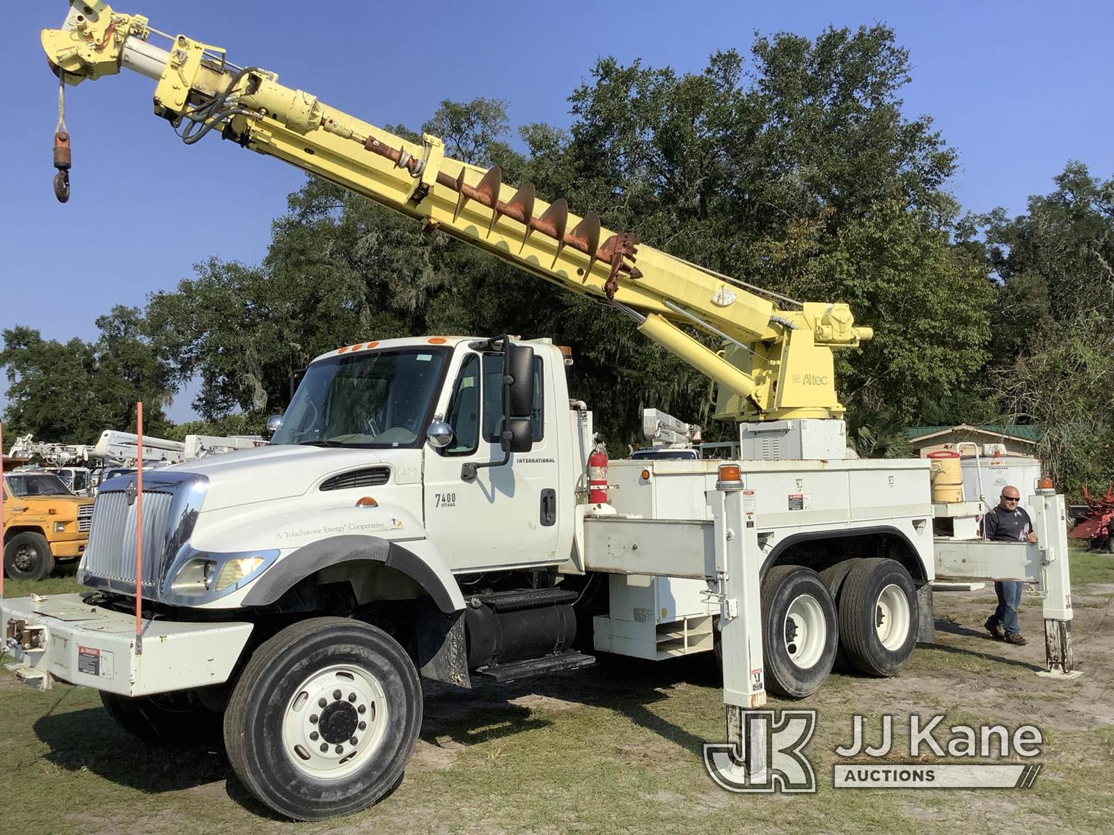 2005 Altec D4050-TR, 30,000 Lb Digger Derrick For Sale, 6,958 Hours ...