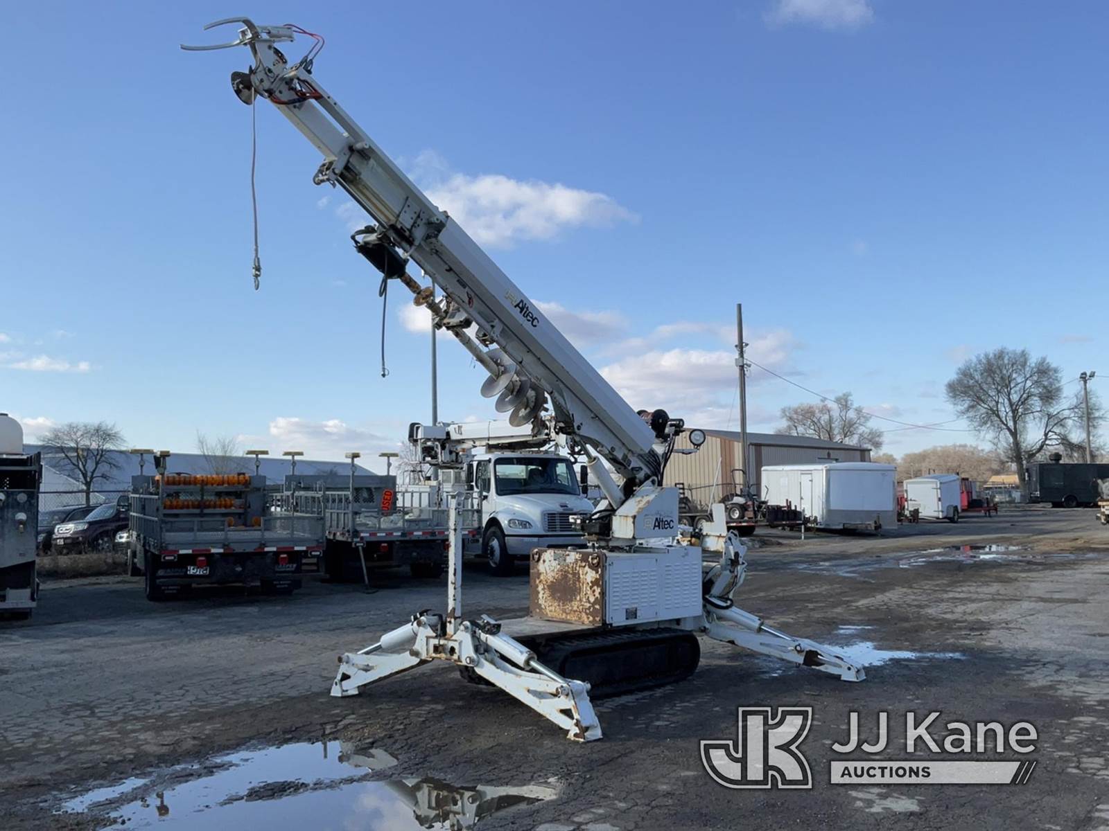 2012 Altec DB37, 3,800 Lb Back Yard Digger Derrick For Sale, 1,015 ...