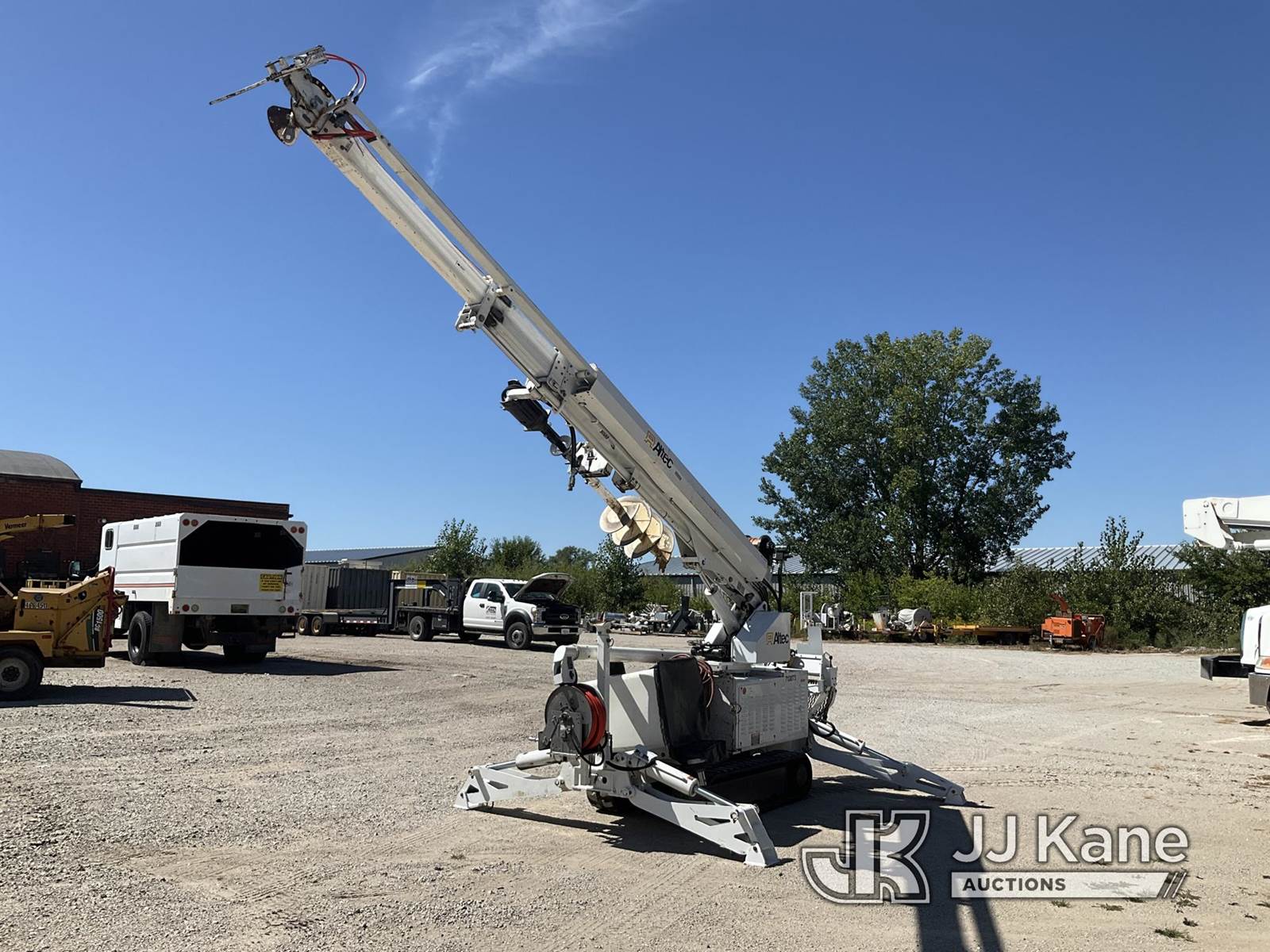 2012 Altec DB37, 3,800 Lb Back Yard Digger Derrick For Sale, 795 Hours ...