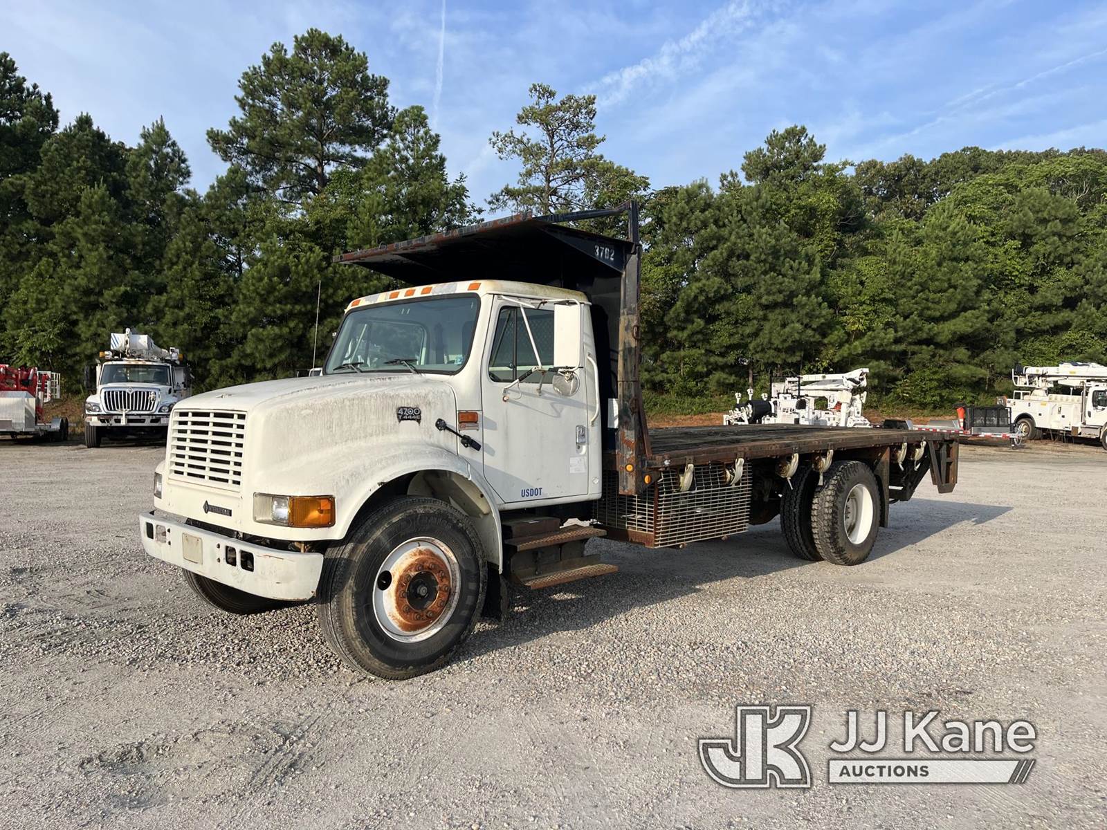 2001 International 4700 Flatbed Truck For Sale, 3,355 Hours | Chester ...