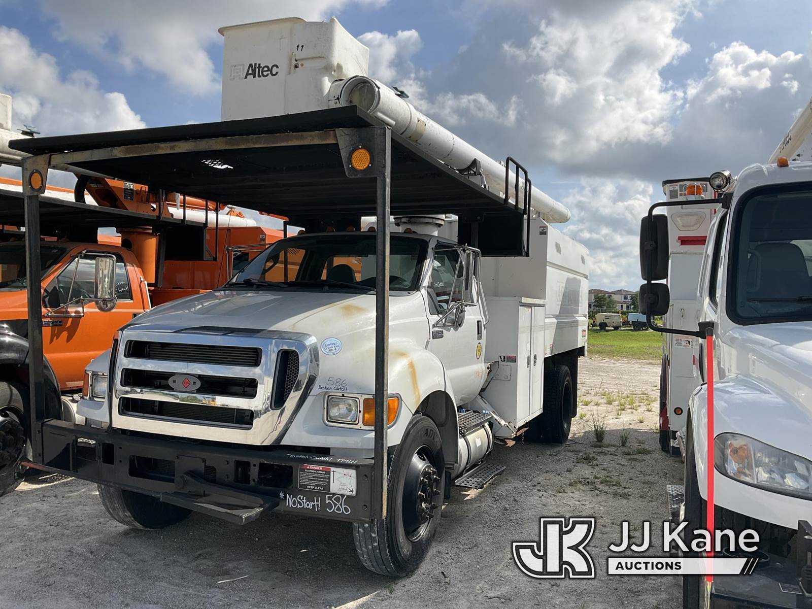2013 Altec LR756, 61 ft, Over-Center Bucket Truck For Sale | Westlake, FL | WL586 ...