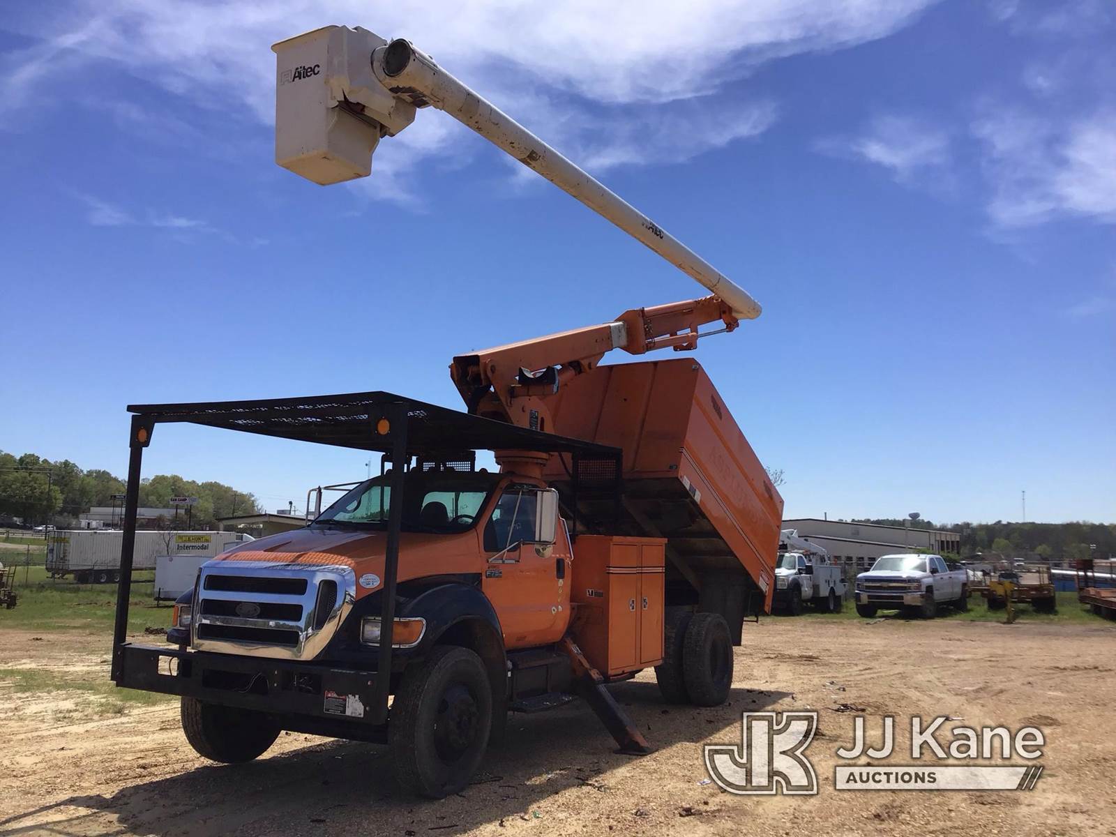 2010 Altec LRV55, 60 ft, Over-Center Bucket Truck For Sale, 7,409 Hours | Byram, MS | BM762 ...
