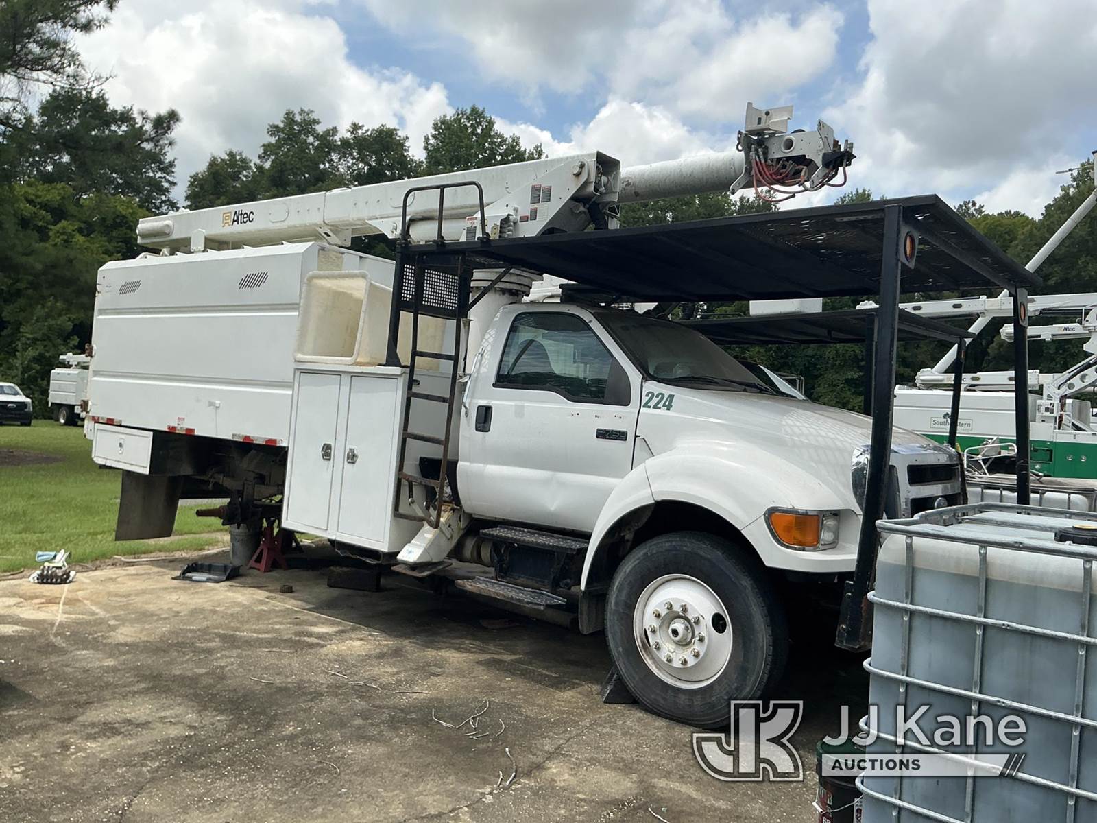 2010 Altec LRV-55, 60 ft, Over-Center Bucket Truck For Sale, 97,250 Miles | Bennettsville, SC ...