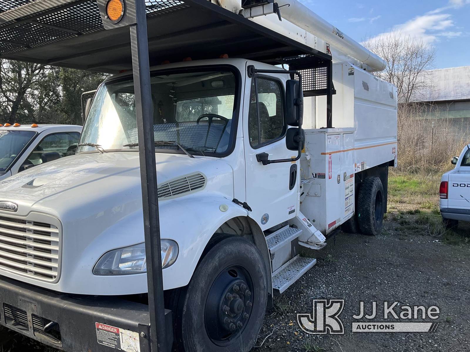 2011 Altec LRV55, 60 ft, Over-Center Bucket Truck For Sale, 80,177 Miles | Anderson, CA | X1802 ...