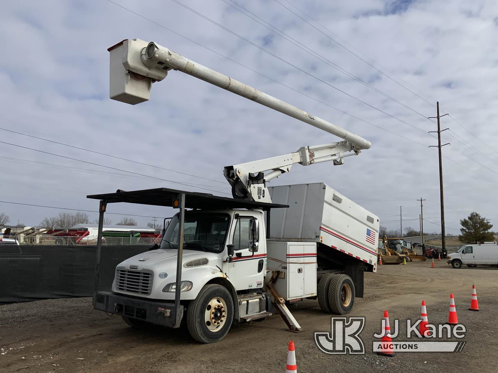 2012 Altec LRV56, 61 ft, Over-Center Bucket Truck For Sale, 13,296 ...