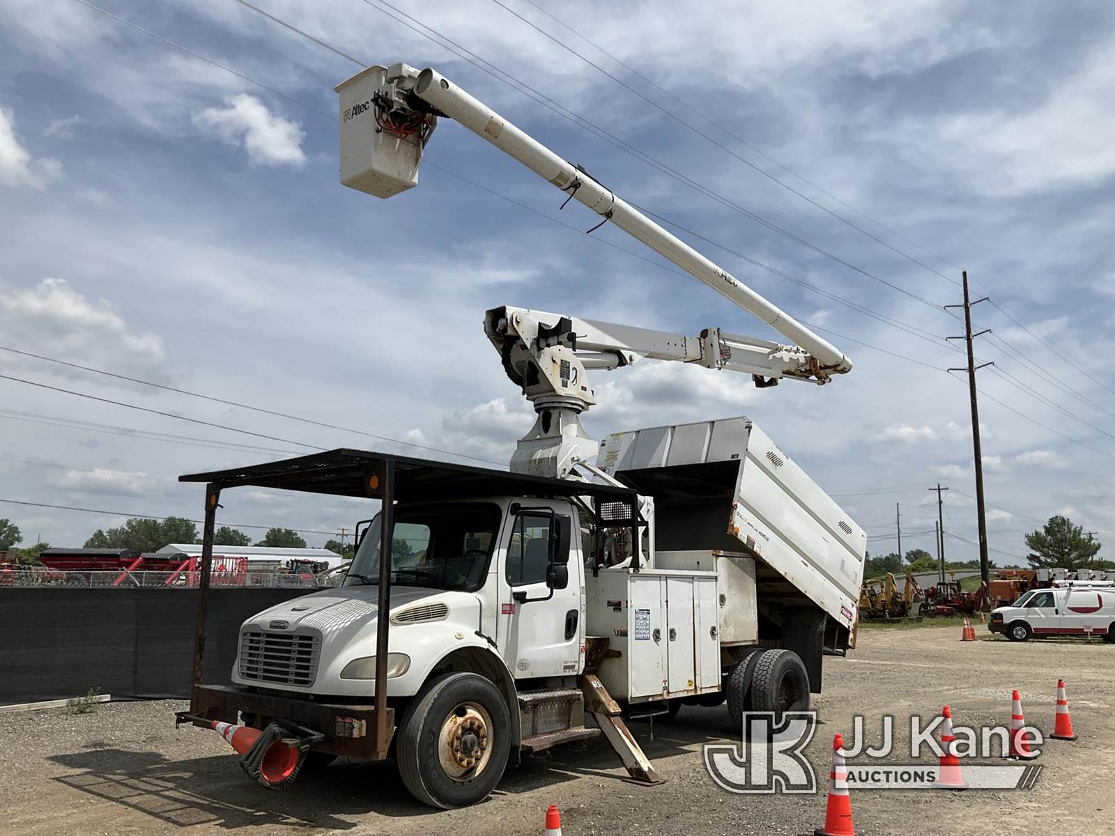2011 Altec LRV60E70, 75 ft, Over-Center Elevator Bucket Truck For Sale, 21,495 Hours | Charlotte ...