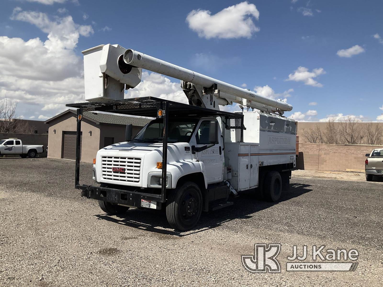 2008 Altec LRV56, 60 ft, Over-Center Bucket Truck For Sale ...