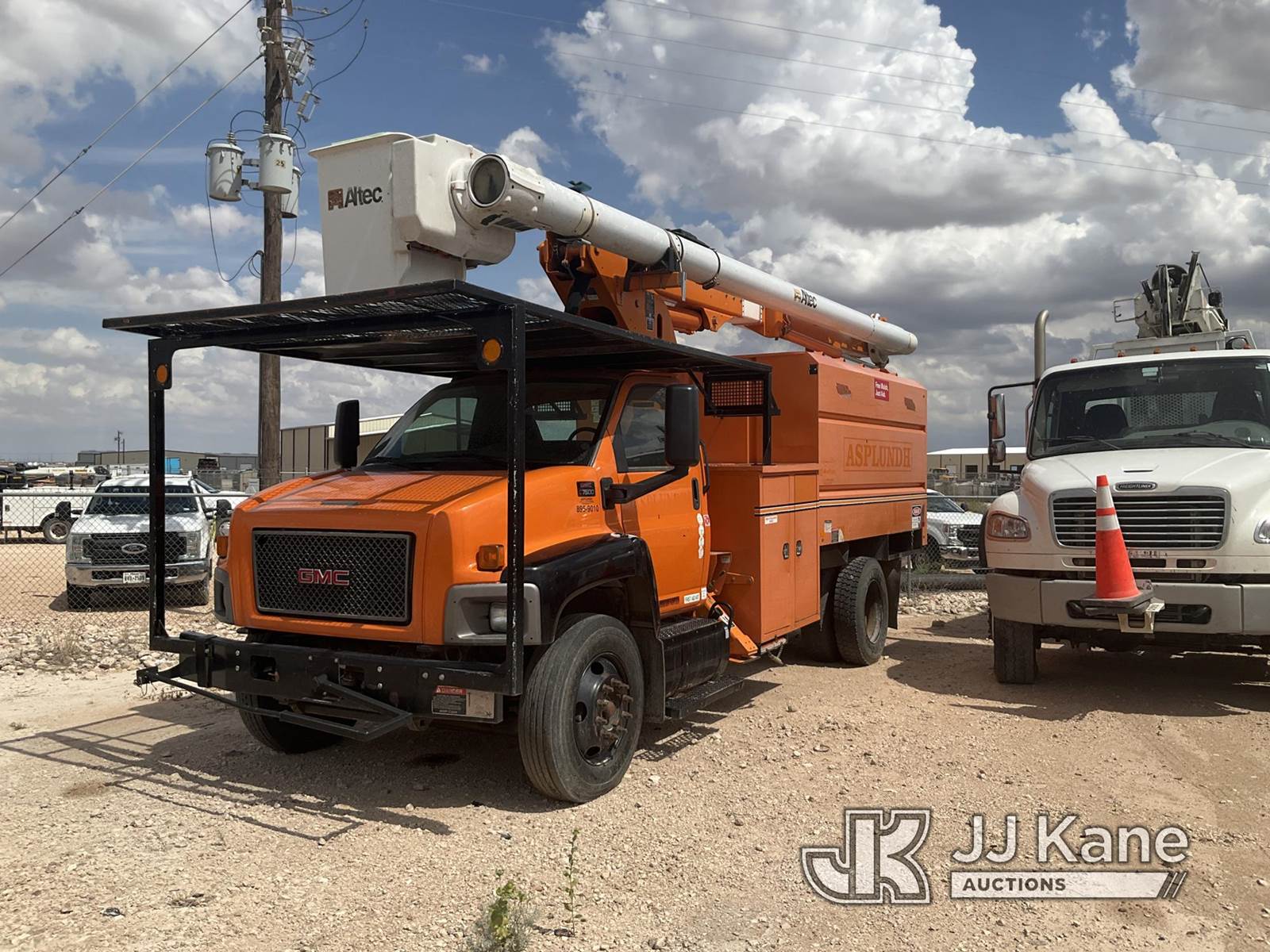 2009 Altec LRV55, 60 ft, Over-Center Bucket Truck For Sale | Odessa, TX | OT146 ...