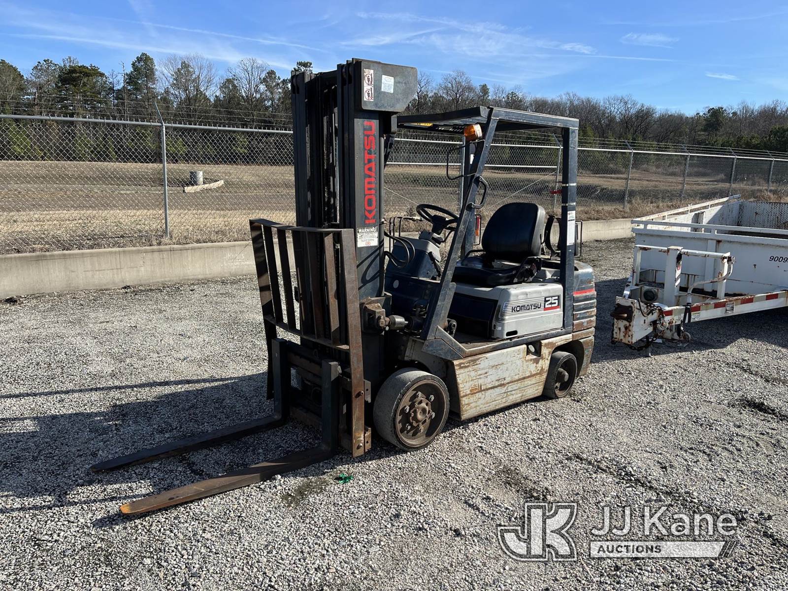 Komatsu FG25 Solid Tired Forklift For Sale, 9,636 Hours | Chester, VA ...