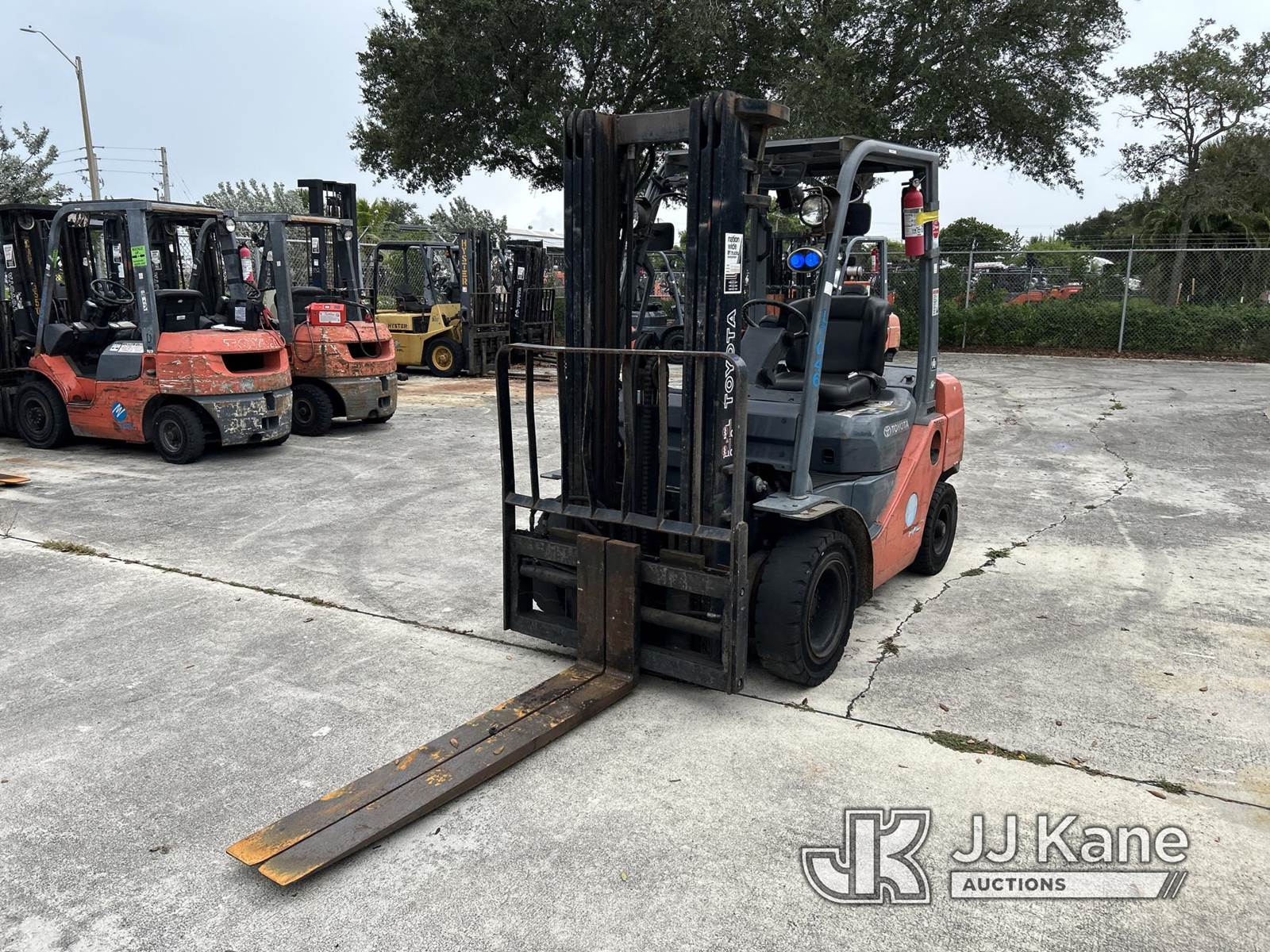2007 Toyota 8FDU25 Solid Tired Forklift For Sale, 8,910 Hours | Riviera ...
