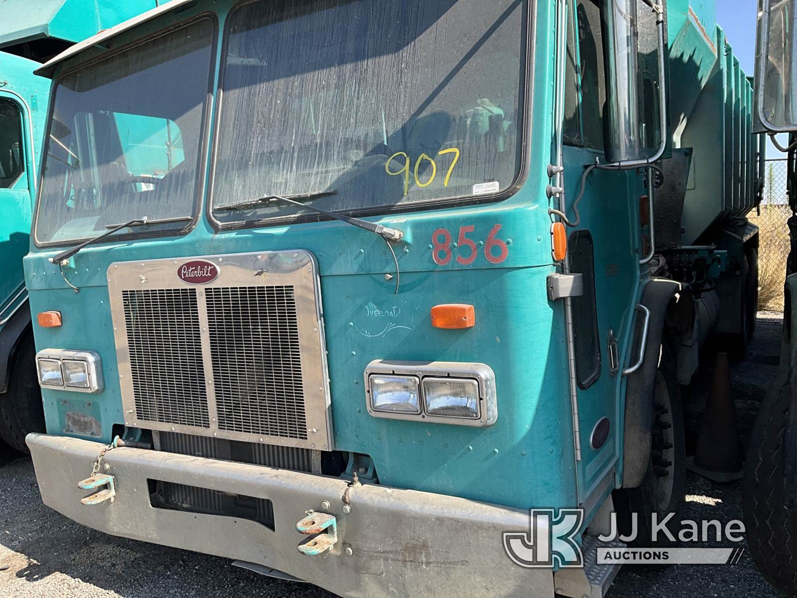 2006 Peterbilt 320 Tilt-Cab & Chassis For Sale | Los Angeles, CA ...