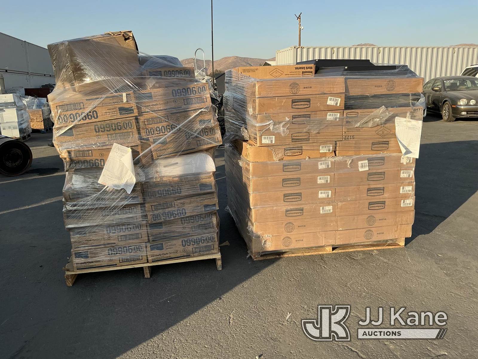 (1 Pallet) Paper Towel Dispensers & (1 Pallet) Trash Can Bottoms (In ...