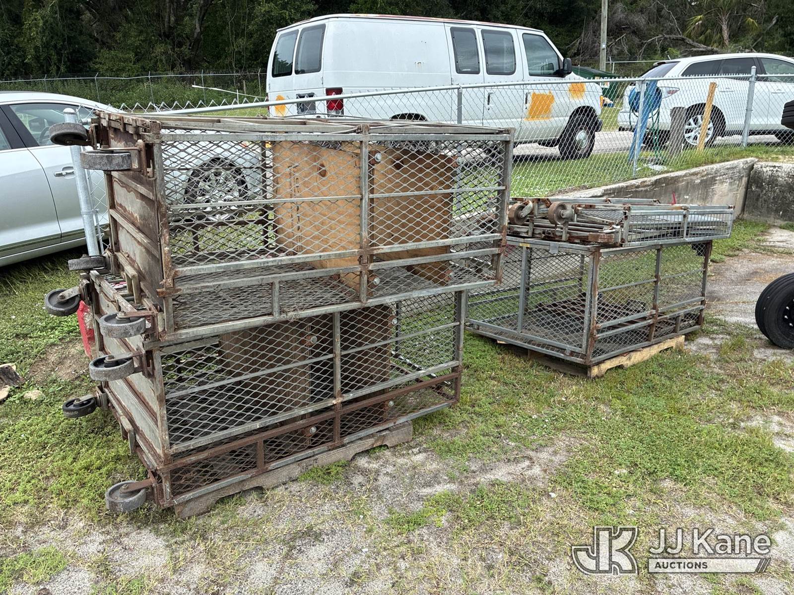 Lot of 4 Metal Cages (Rust) For Sale | Thonotosassa, FL | F4599 ...