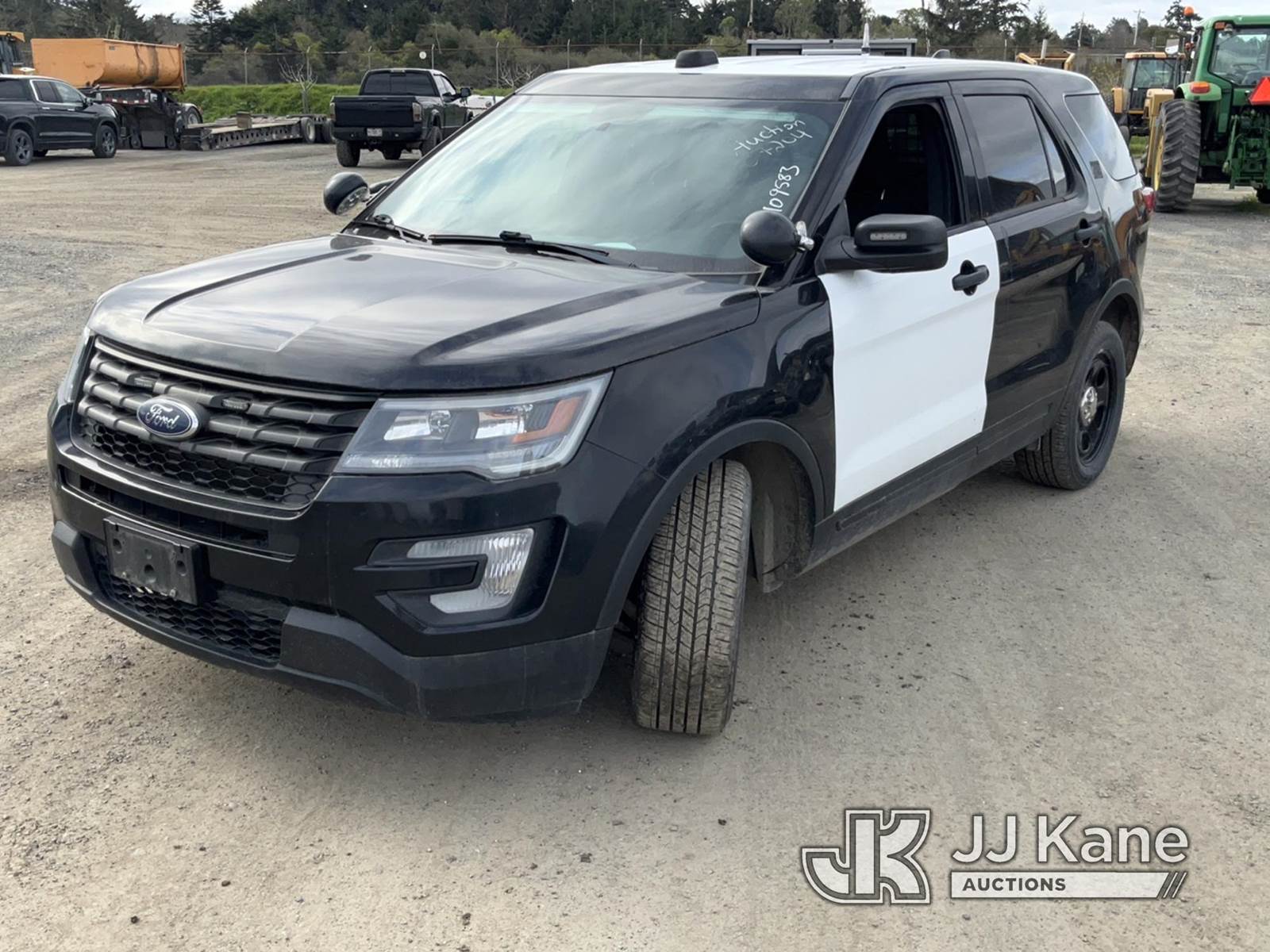 2017 Ford Explorer AWD Police Interceptor 4-Door Sport Utility Vehicle ...