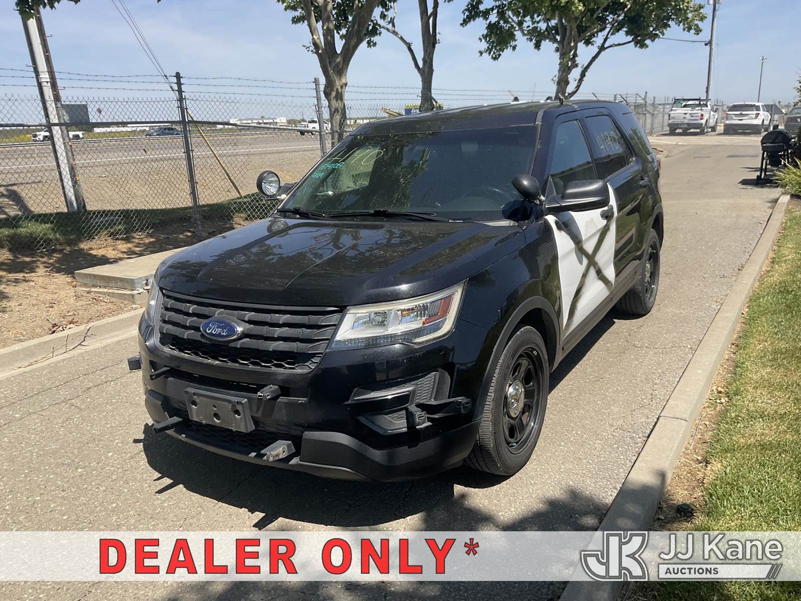 2017 Ford Explorer AWD Police Interceptor 4-Door Sport Utility Vehicle ...