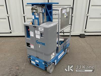 Genie GR-12 Self-Propelled Scissor Lift For Sale, 221 Hours | Dixon, CA ...