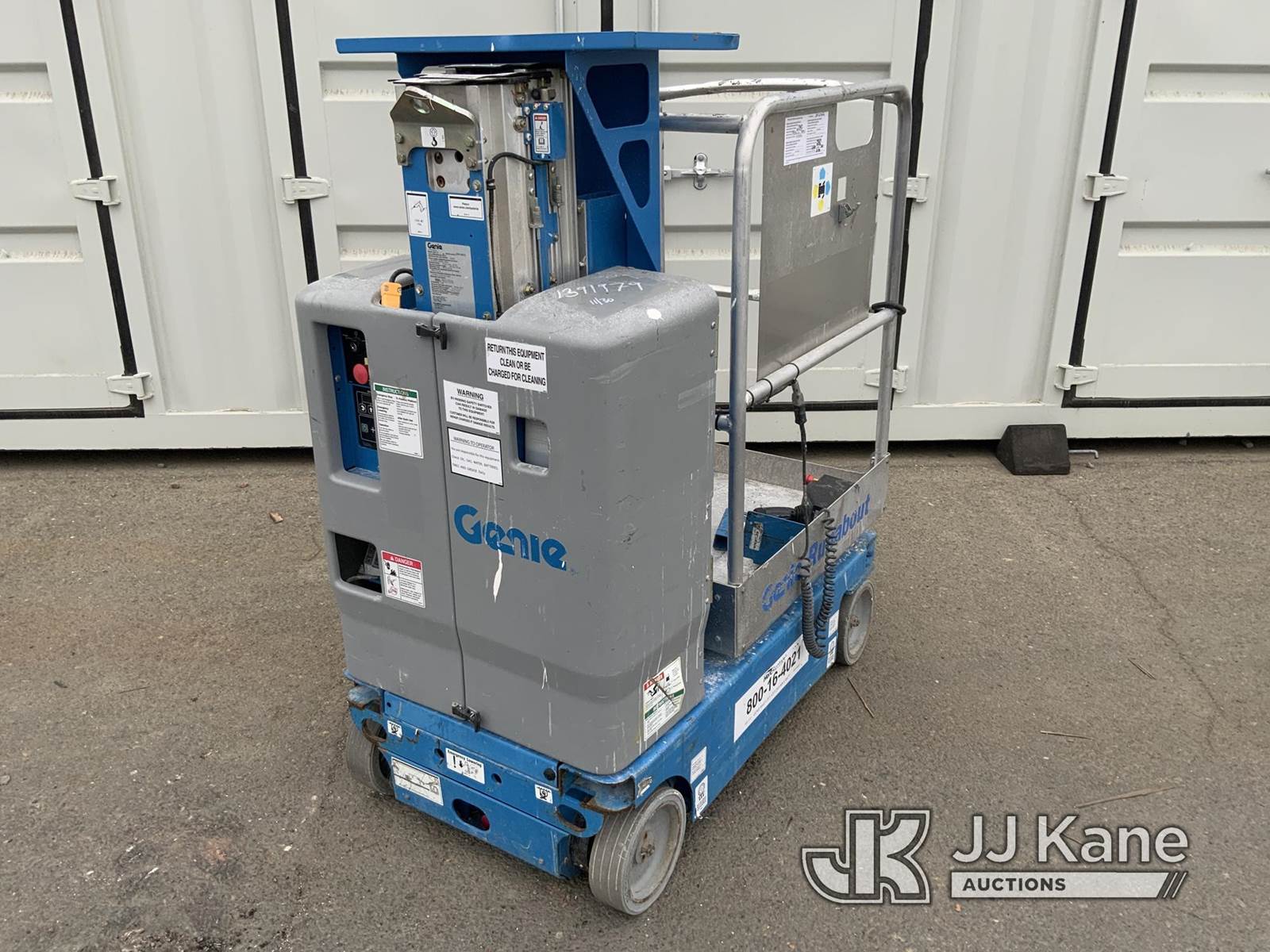 Genie GR-12 Self-Propelled Scissor Lift For Sale, 221 Hours | Dixon, CA ...