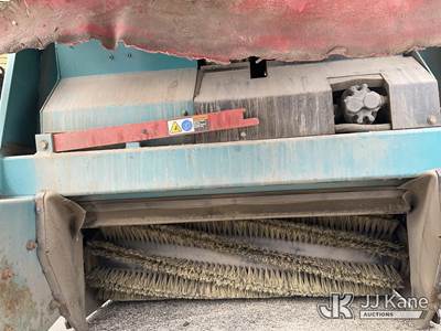 2006 Tennant 6650XP Sweeper For Sale, 69 Hours | South Beloit, IL ...