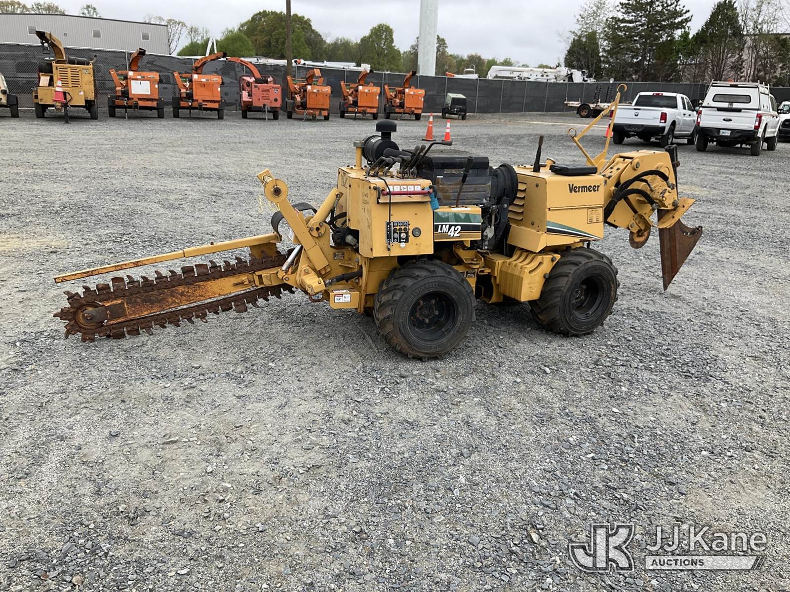 2008 Vermeer LM42 Rubber Tired Articulating Walk Beside Cable Plow ...