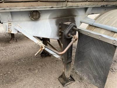 1993 BULK REAR UNLOAD / 7,000 GALLONS / INSULATED Chemical / Acid Tank ...