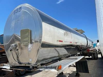 1982 Heil 6,500 GALLONS / REAR UNLOAD / INSULATED Chemical / Acid Tank ...